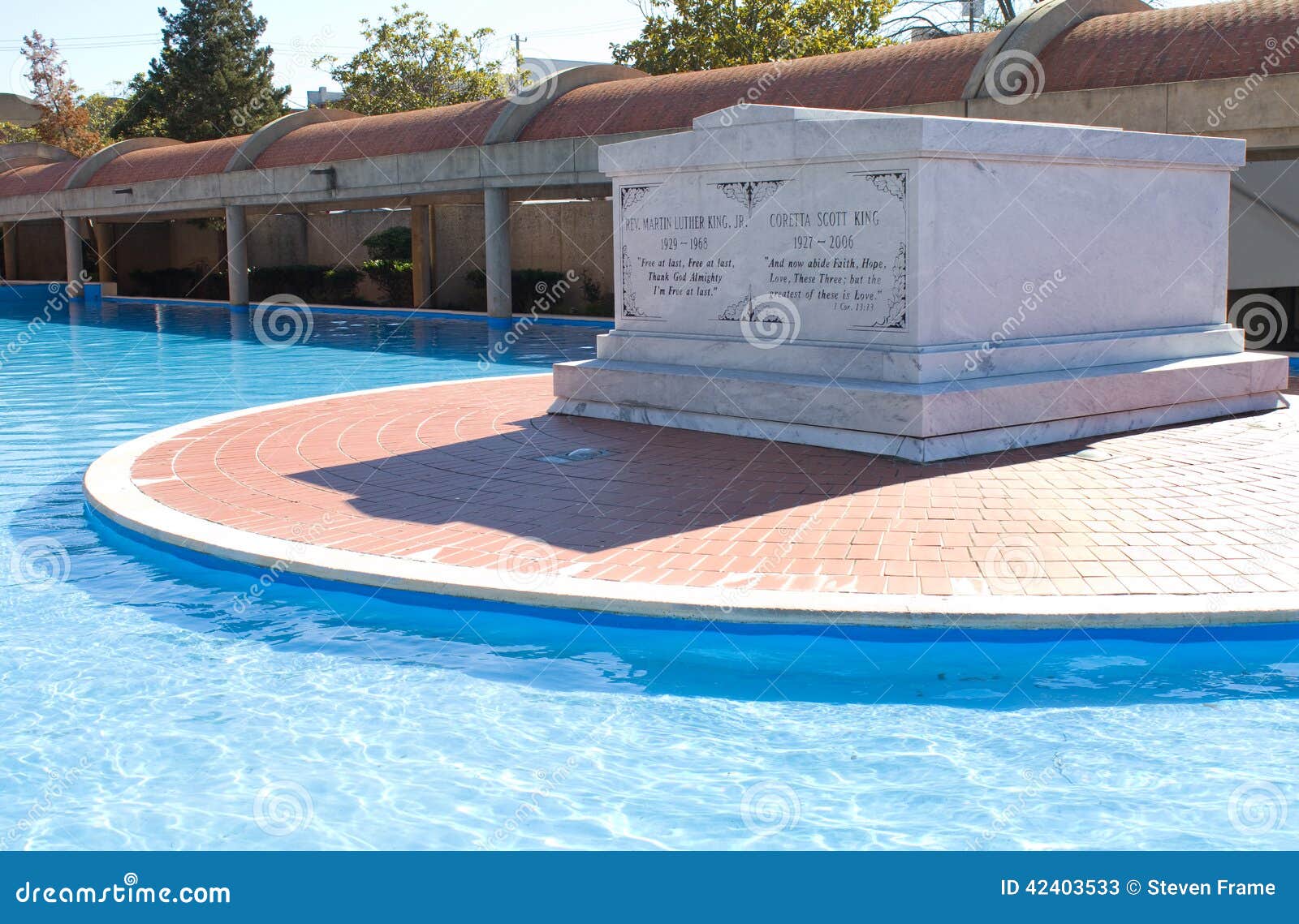 Martin Luther King Jr Tomb photo stock éditorial. Image du monuments ...