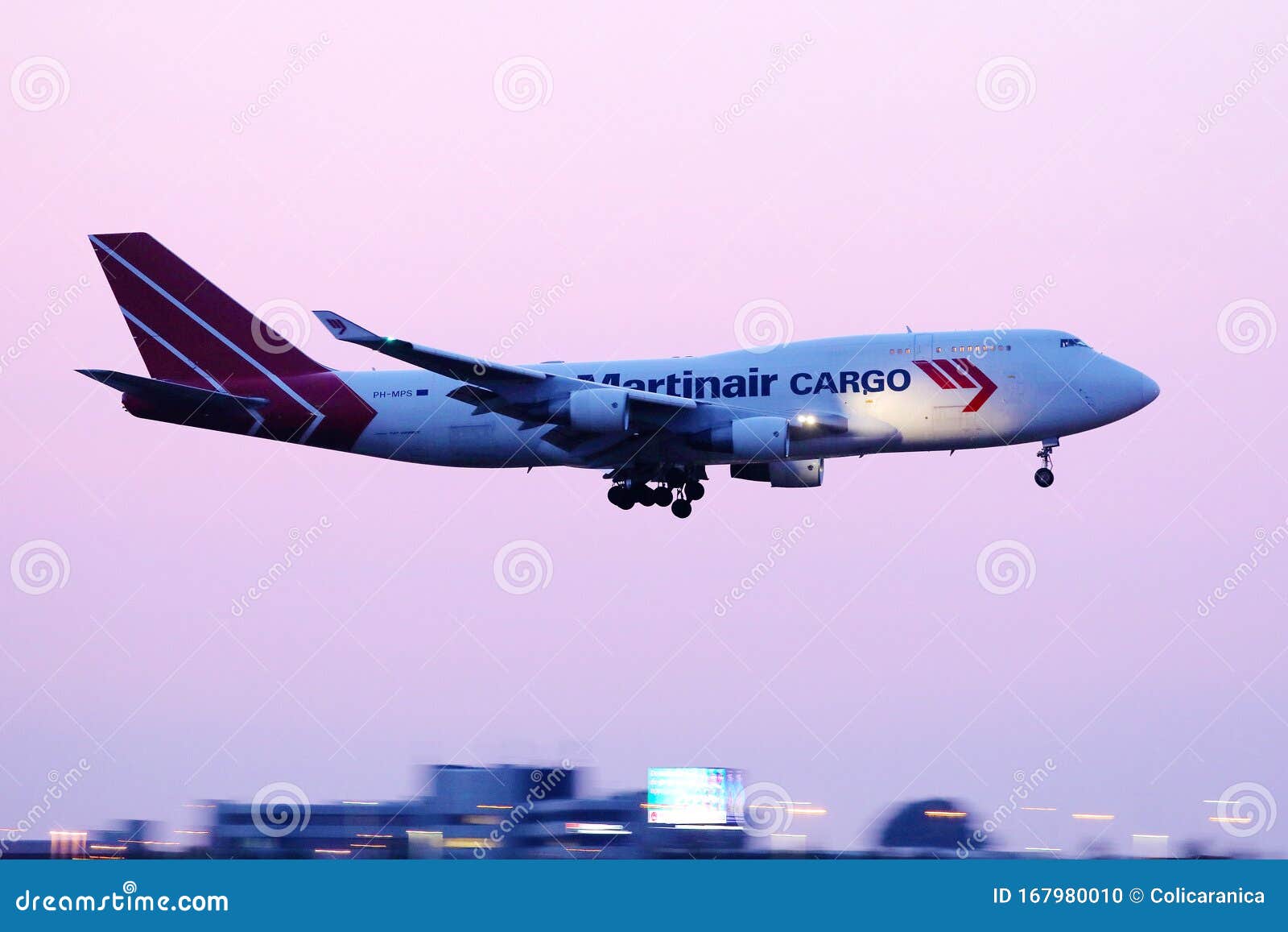 Martinair Cargo Boeing B787 Editorial Image - Image of runway, b787 ...