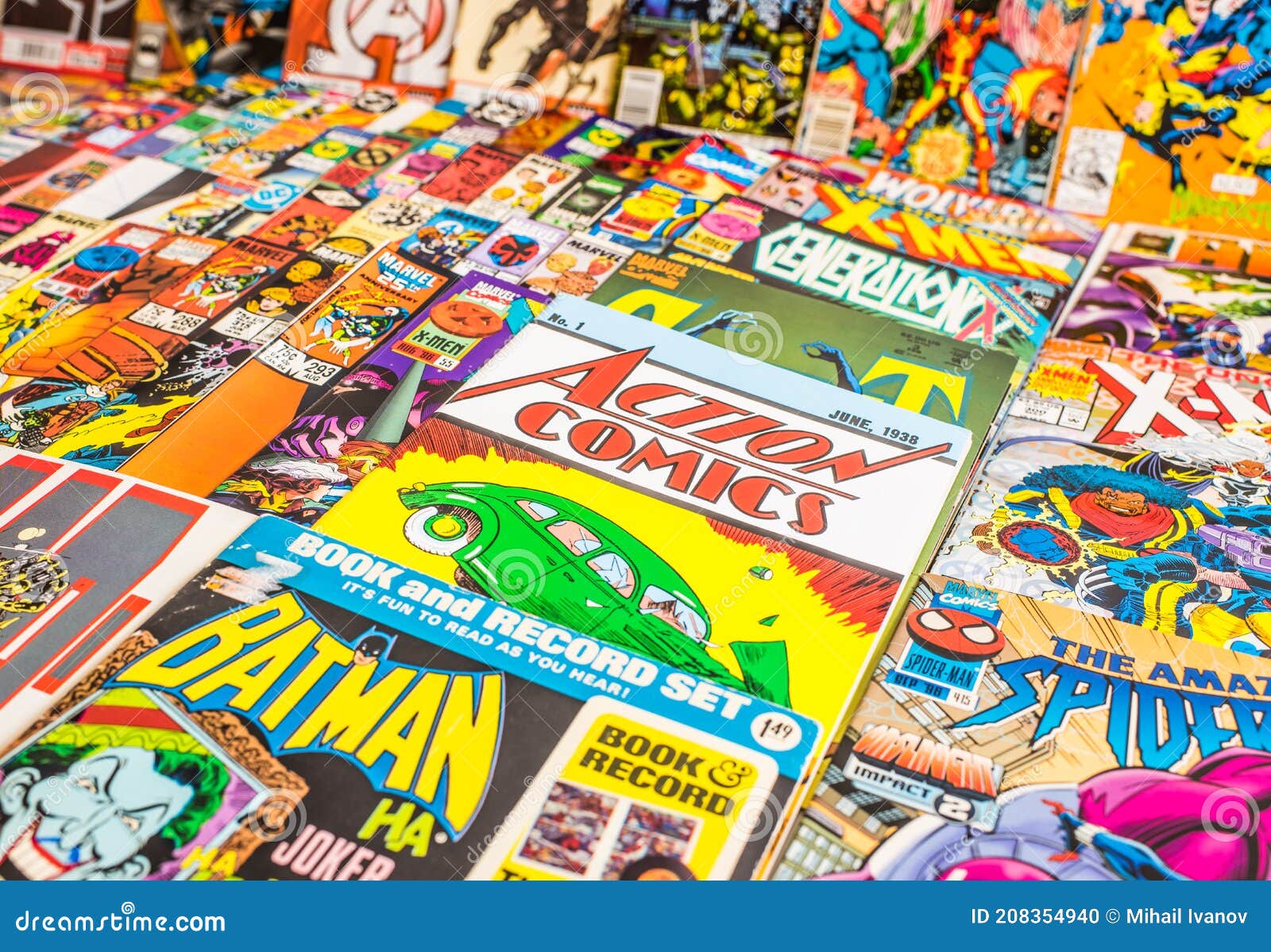 Marvel and DC Comic Book on Display Editorial Image - Image of crime ...