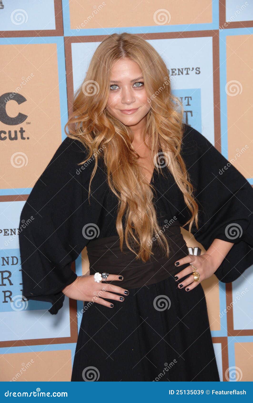 Mary - Kate Olsen editorial stock image. Image of march - 25135039