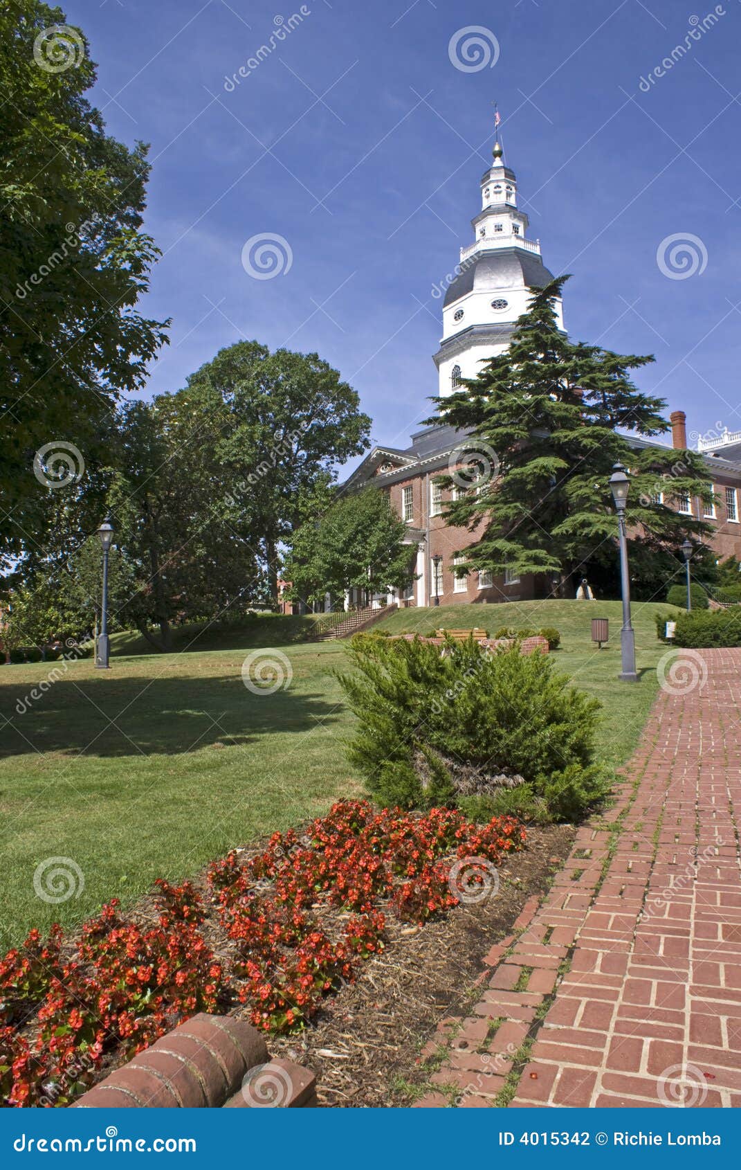 Maryland Capital Building stock photo. Image of bushes - 4015342