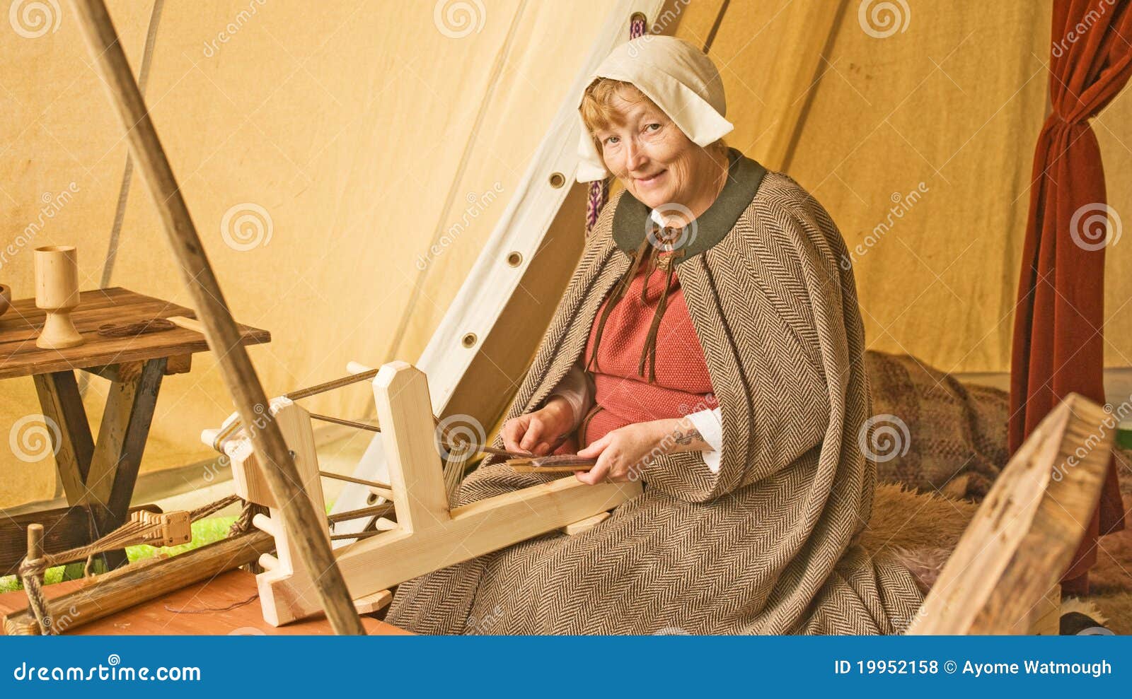 Marymas Fair: Weaving Woollen Thread.. Editorial Stock Photo - Image of ...