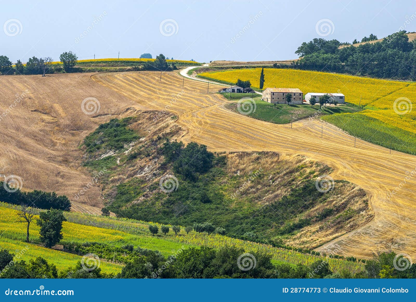 Marzo (Italia), paesaggio immagine stock. Immagine di orizzontale ...