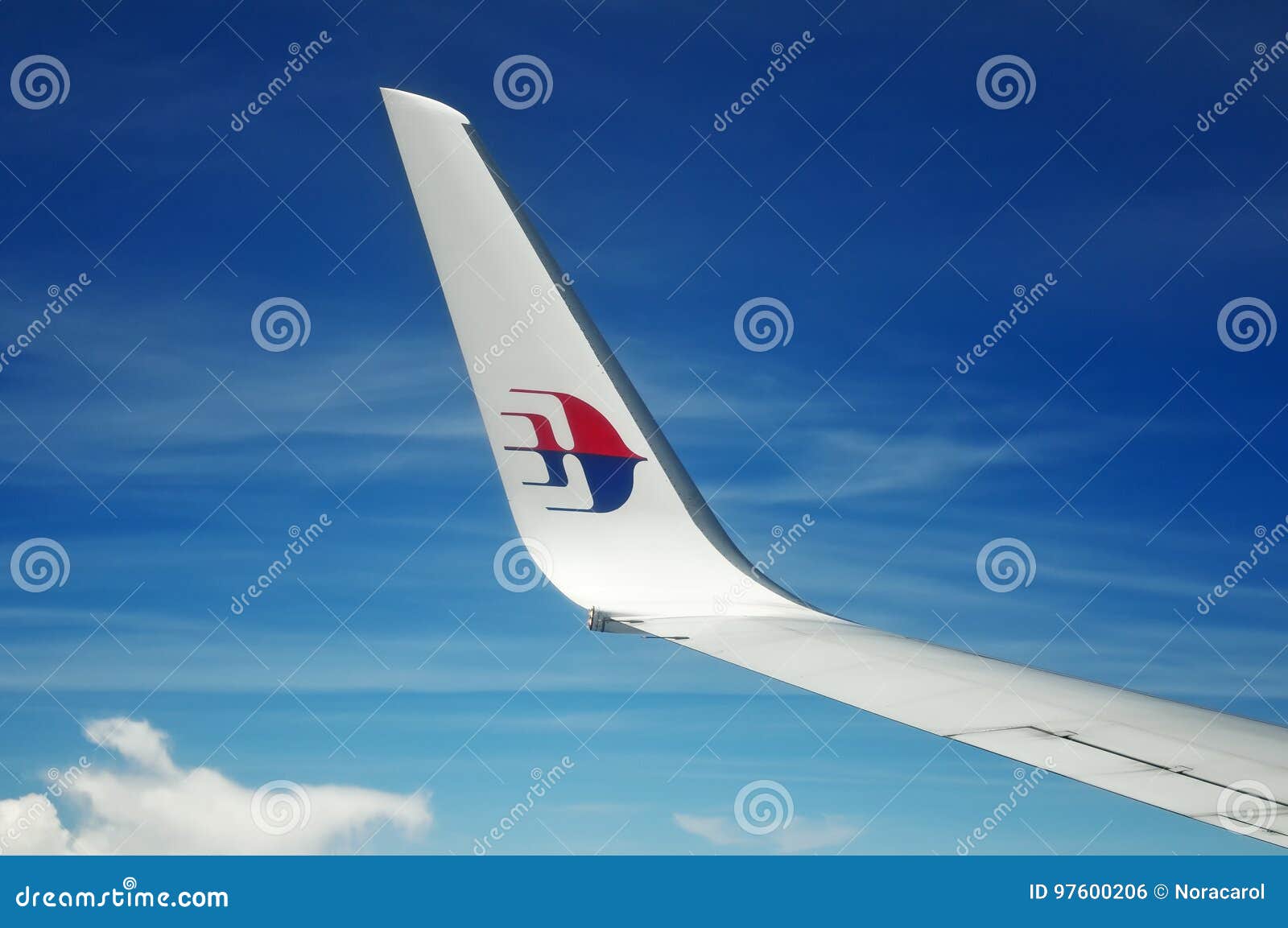 MAS Airlines Wing with Logo Foto editorial - Imagen de alianza, nubes ...