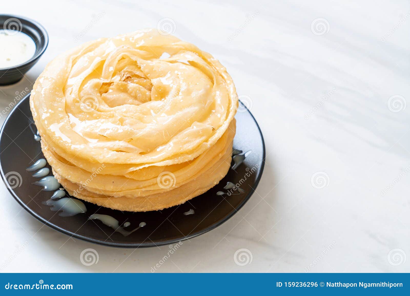 Masa De Roti Frita Y Crujiente Foto de archivo - Imagen de cocina ...
