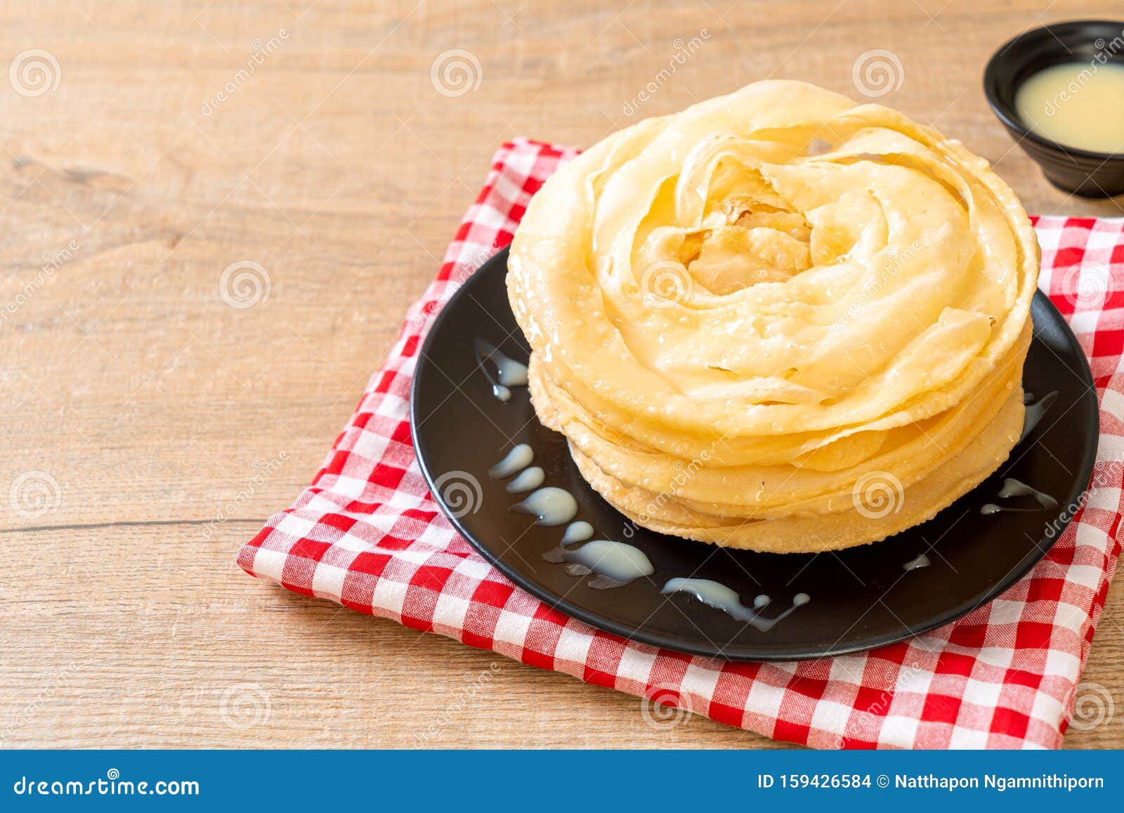 Masa De Roti Frita Y Crujiente Foto de archivo - Imagen de asia ...