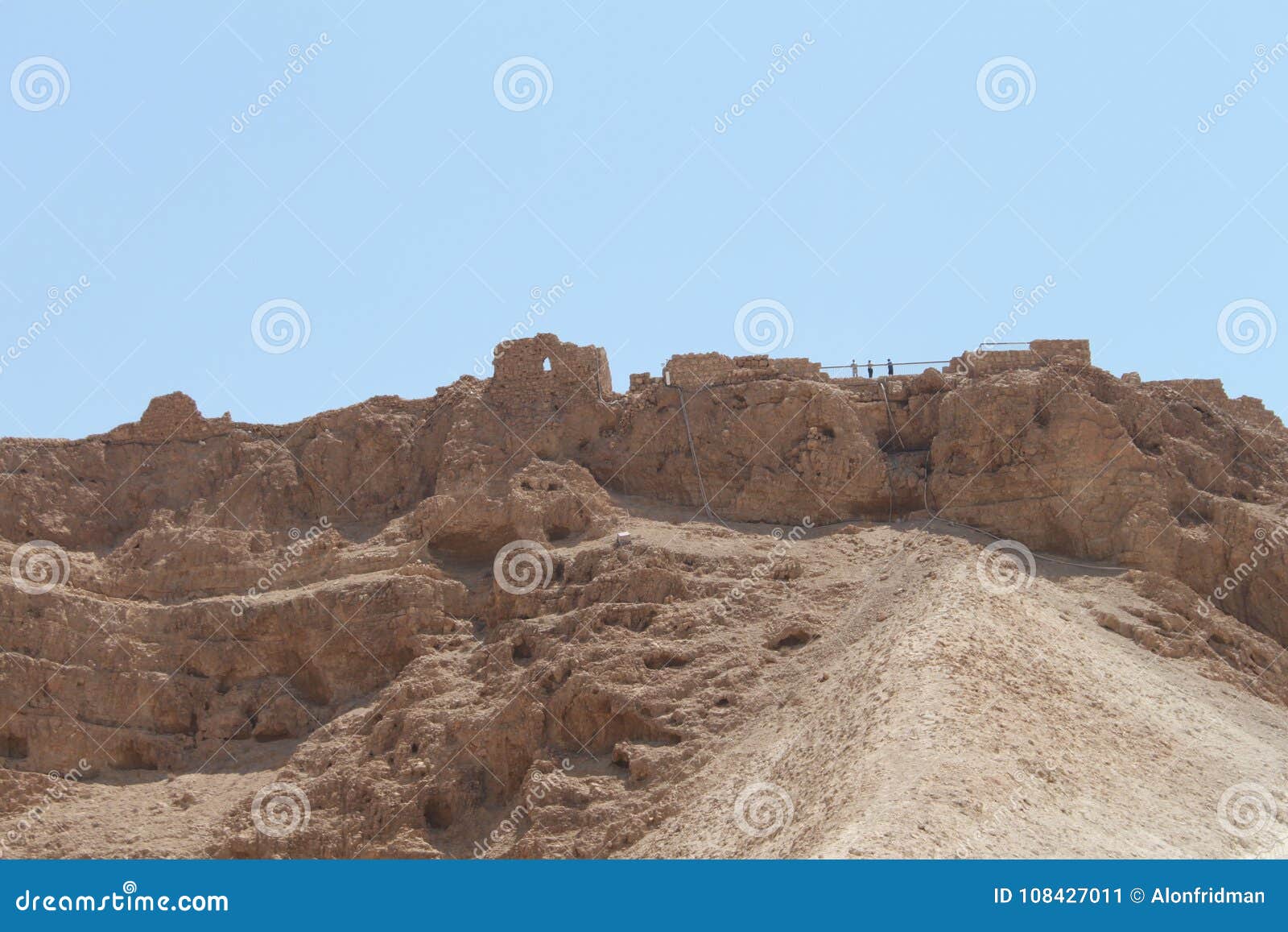 Masada Roman Ramp, Israël image stock. Image du rampe - 108427011