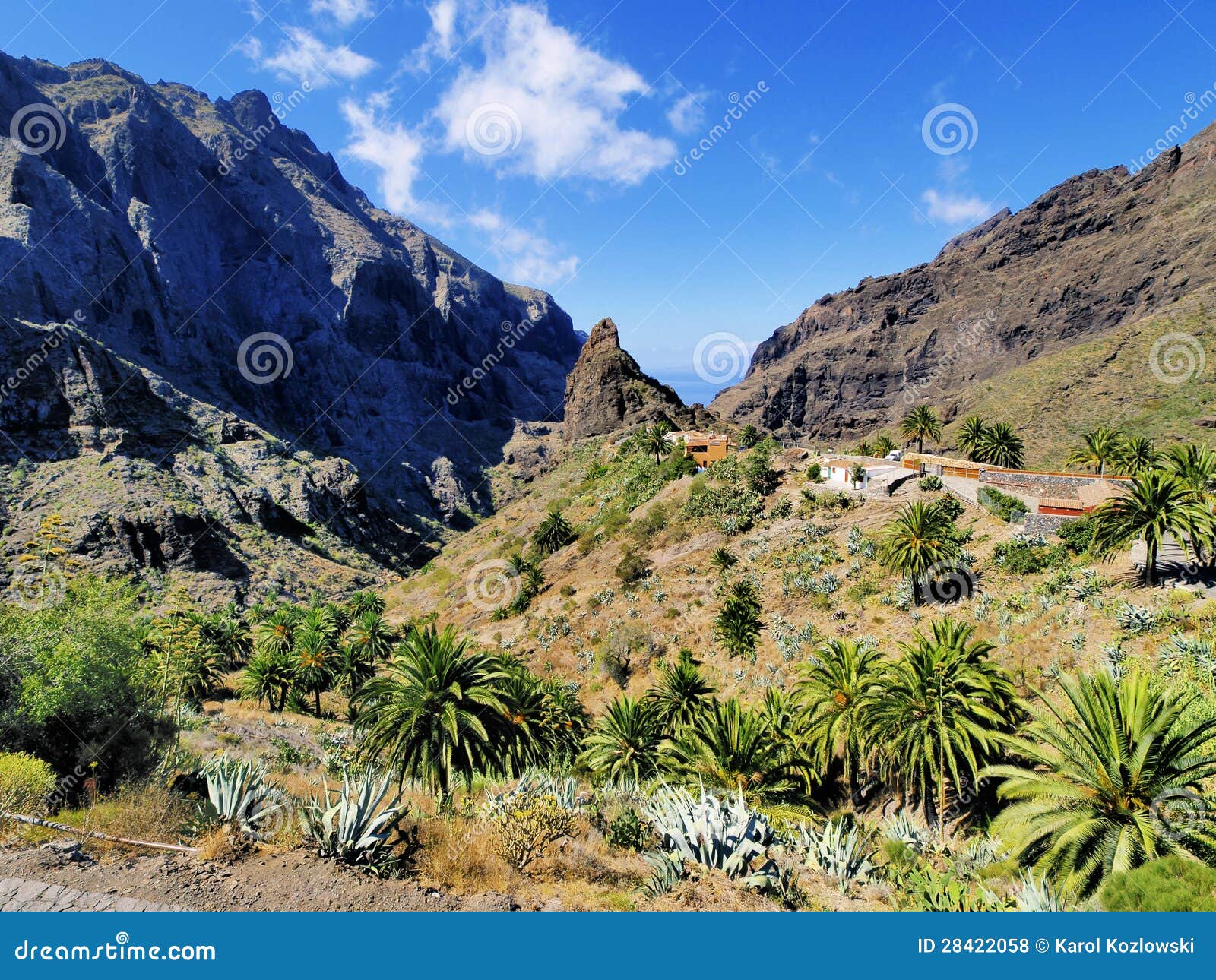 Masca, Tenerife foto de archivo. Imagen de aldea, edificio - 28422058
