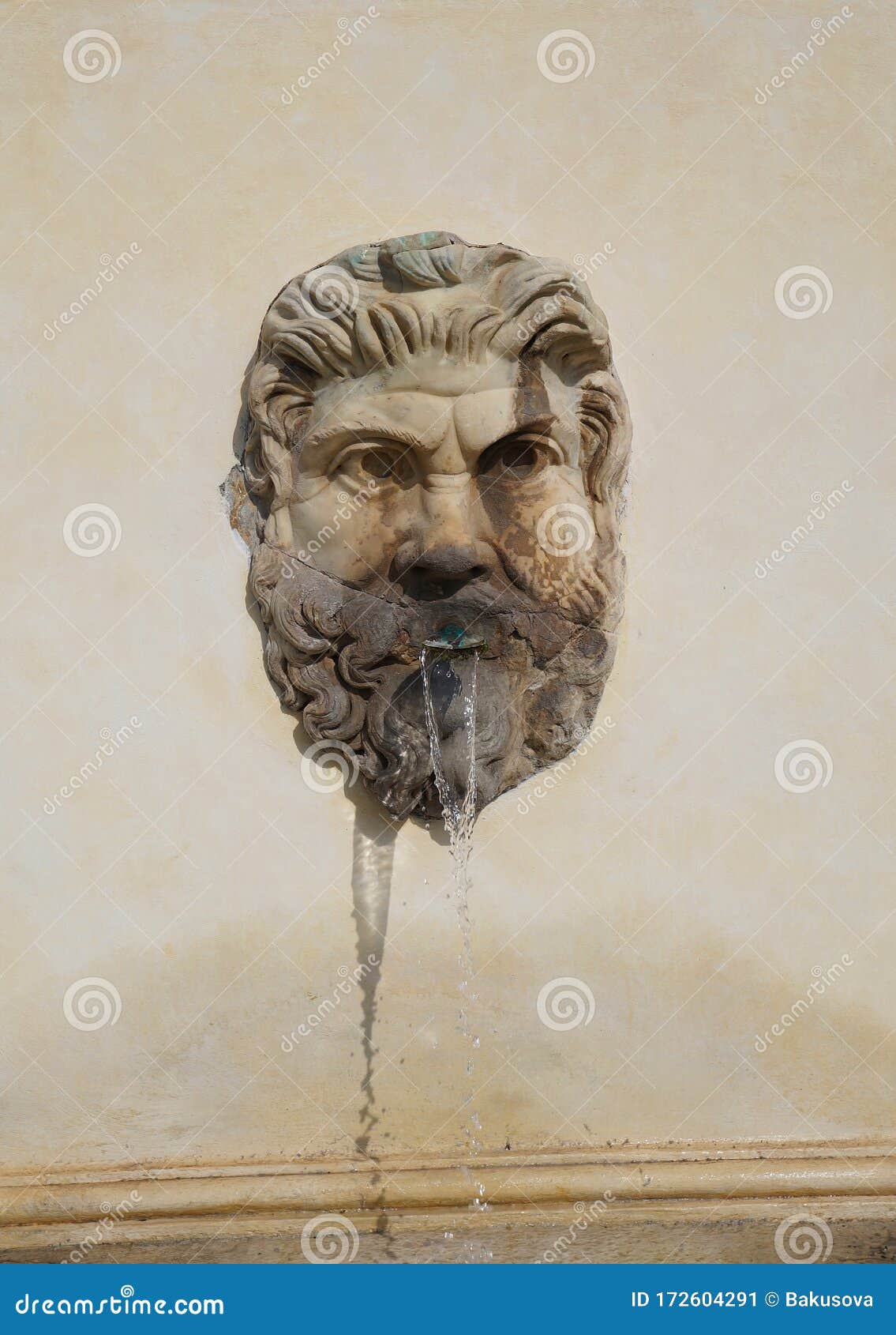 Mascaron with Fountain on the Wall Stock Image - Image of europe ...