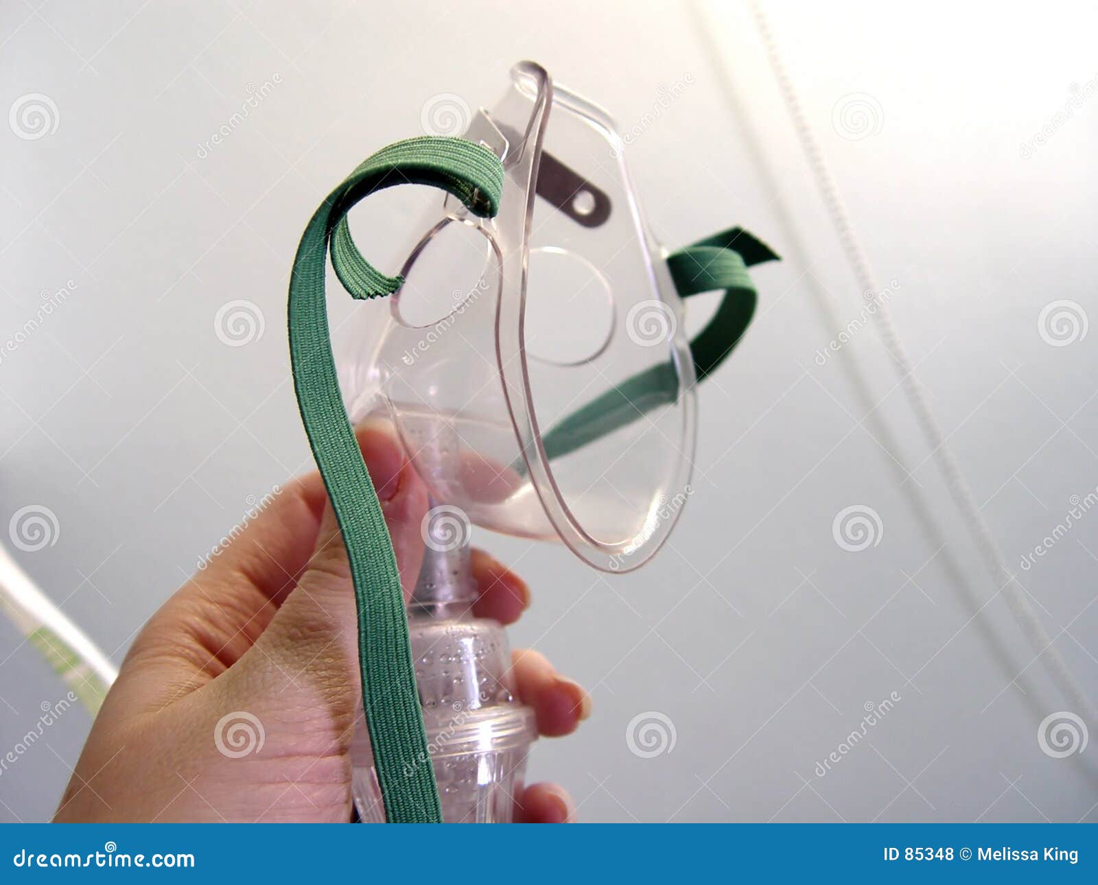 Maschera di ossigeno fotografia stock. Immagine di ossigeno - 85348