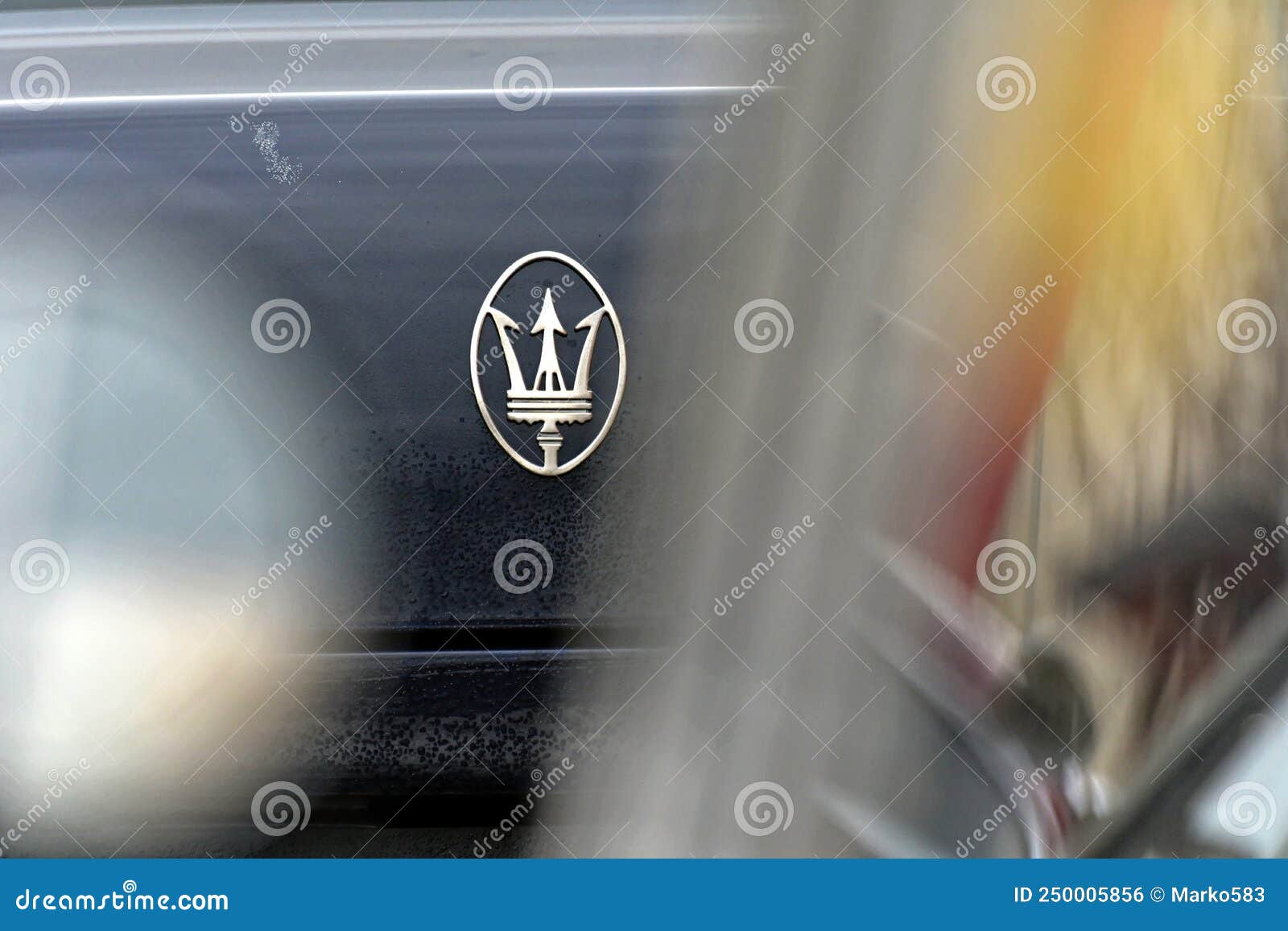 Maserati logo editorial photo. Image of manufacter, lighting - 250005856