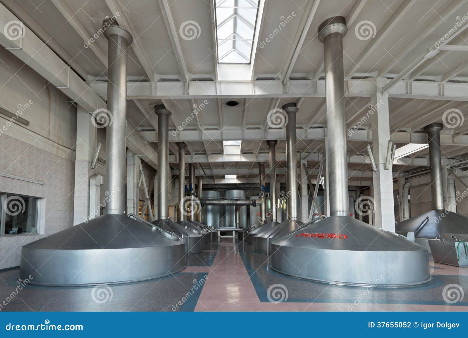 Mash vats editorial photography. Image of container, manufacturing ...