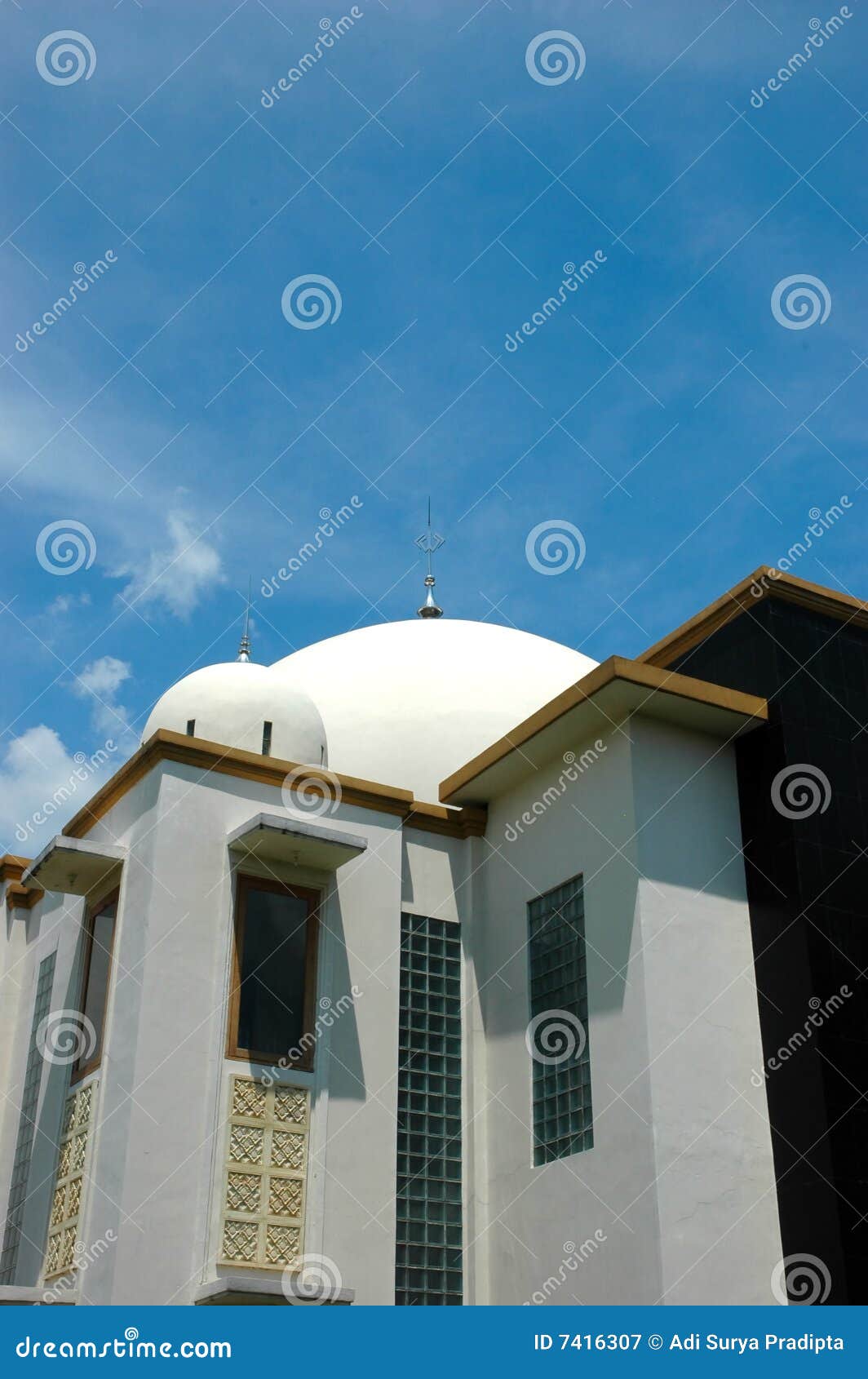 Small Masjid Or Mosque Near The Gumbaz, Muslim Mausoleum Of Sultan Tipu ...