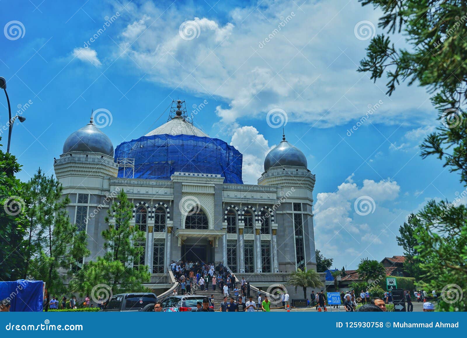 Masjid Agung Trans Studio, Bandung - Java Del Oeste Foto de archivo editorial - Imagen de ...