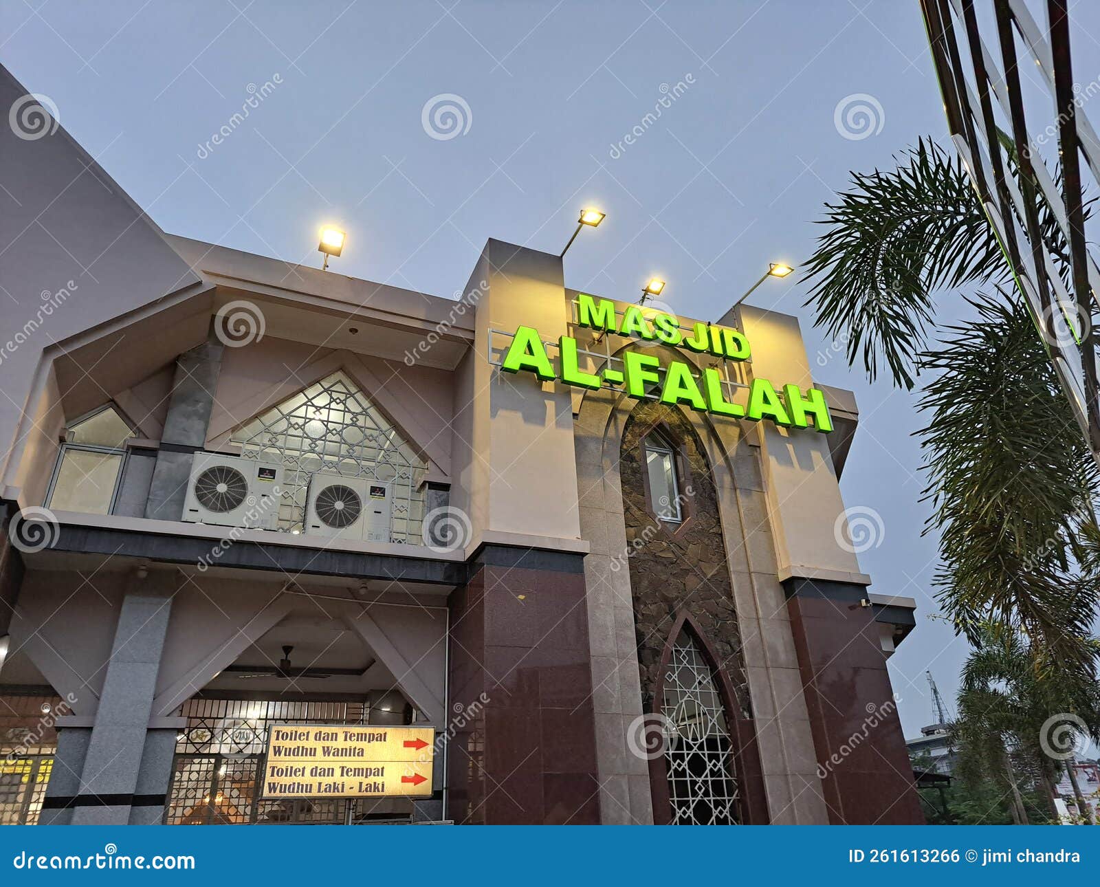 Masjid AL-FALAH editorial photo. Image of misquito, sign - 261613266