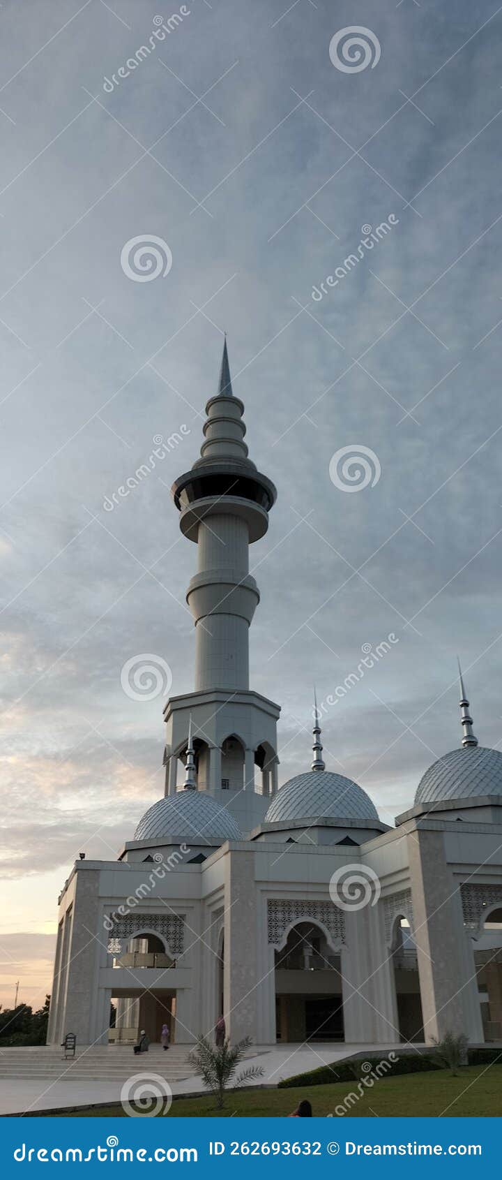 Masjid Sultan Mahmud Riayat Syah Stock Photo - Image of muslim ...