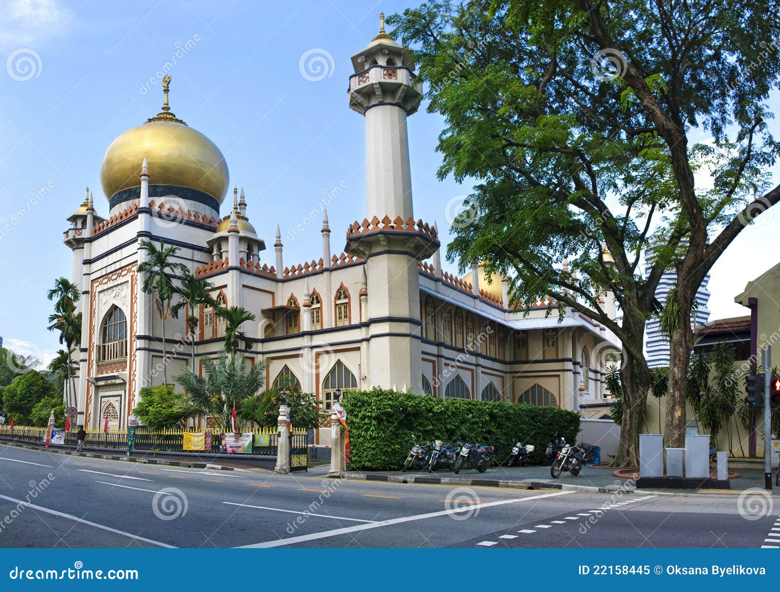 Masjid Sultan, Singapore Mosque Stock Image - Image of attraction, pray ...