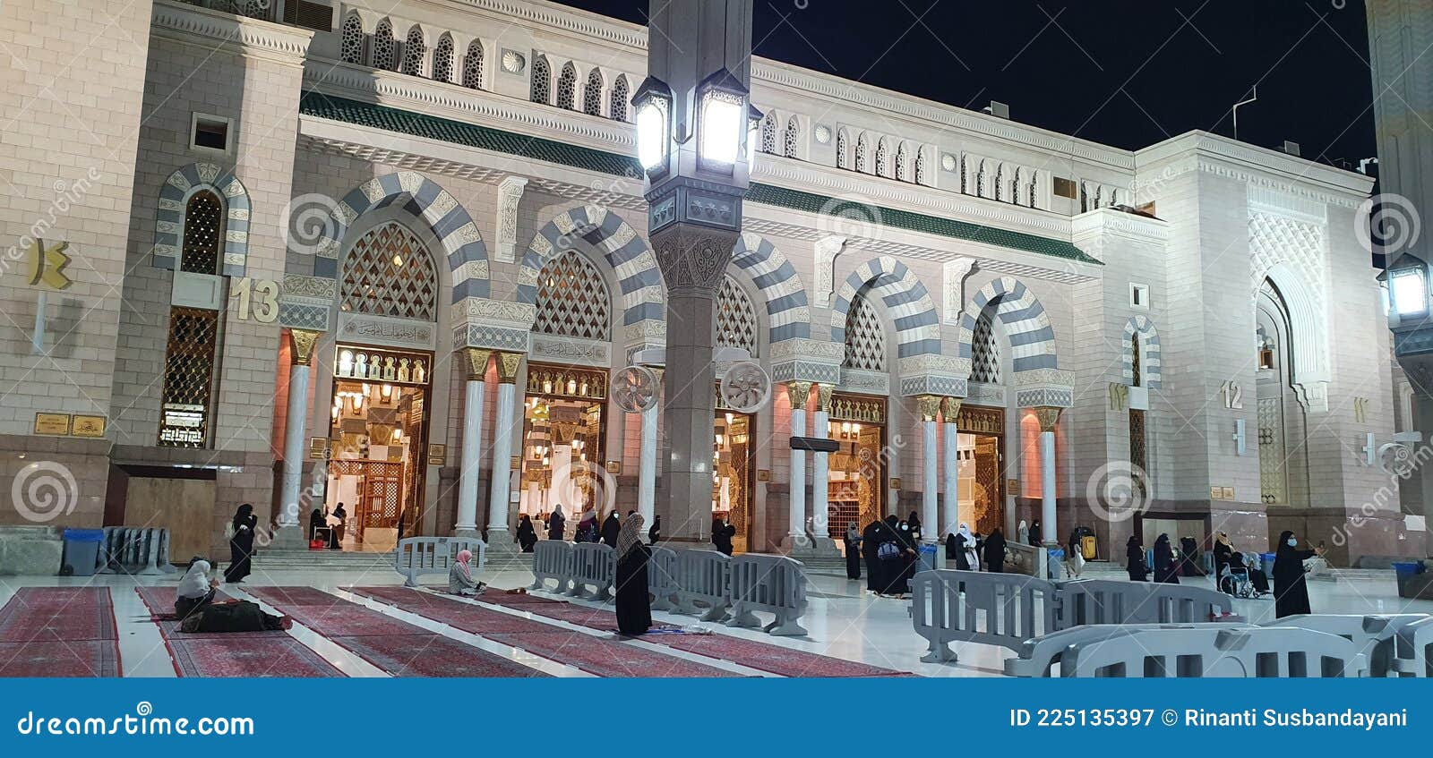 Masjidil Haram - Makkah editorial photography. Image of basilica ...