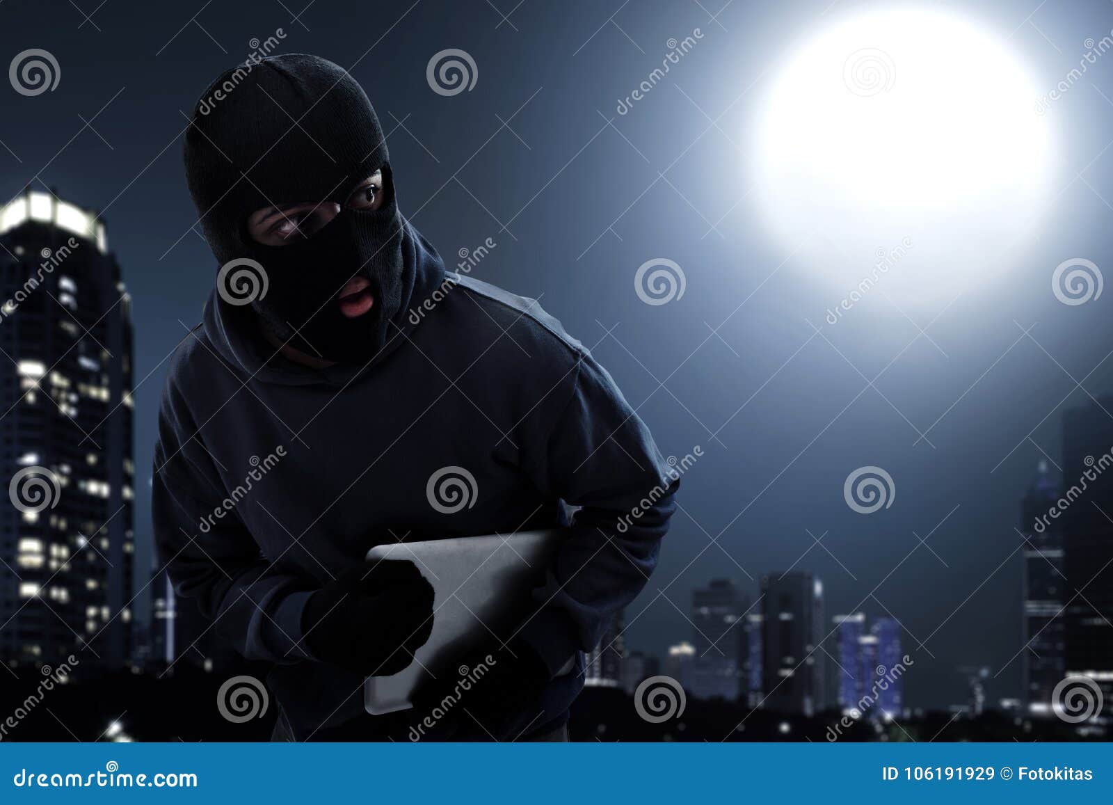 Masked Thief Steal at Night Stock Image - Image of hooligan, intruder ...