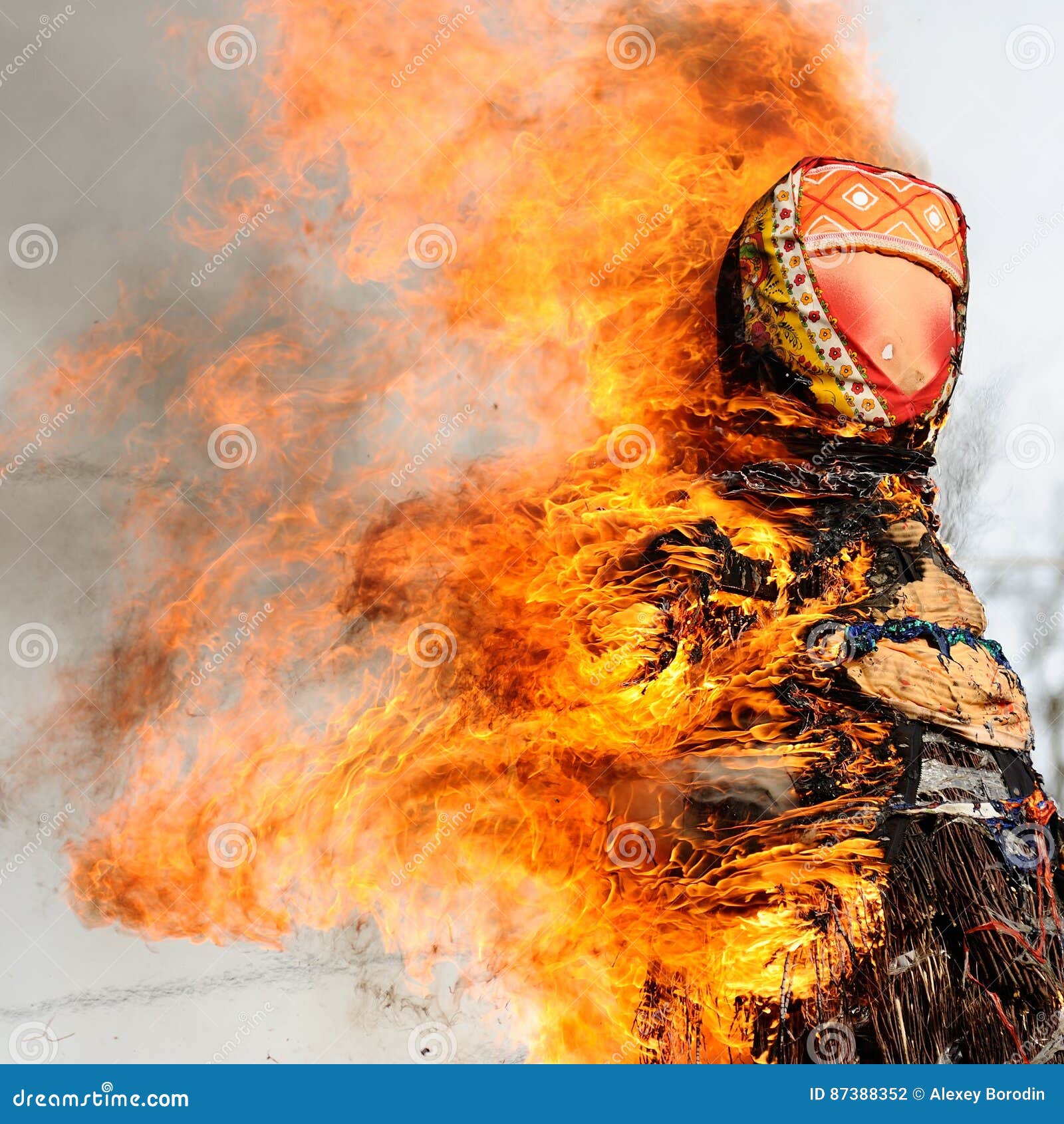 Maslenitsa Fest. Burning Masle Stock Photo - Image of carnival, bonfire ...