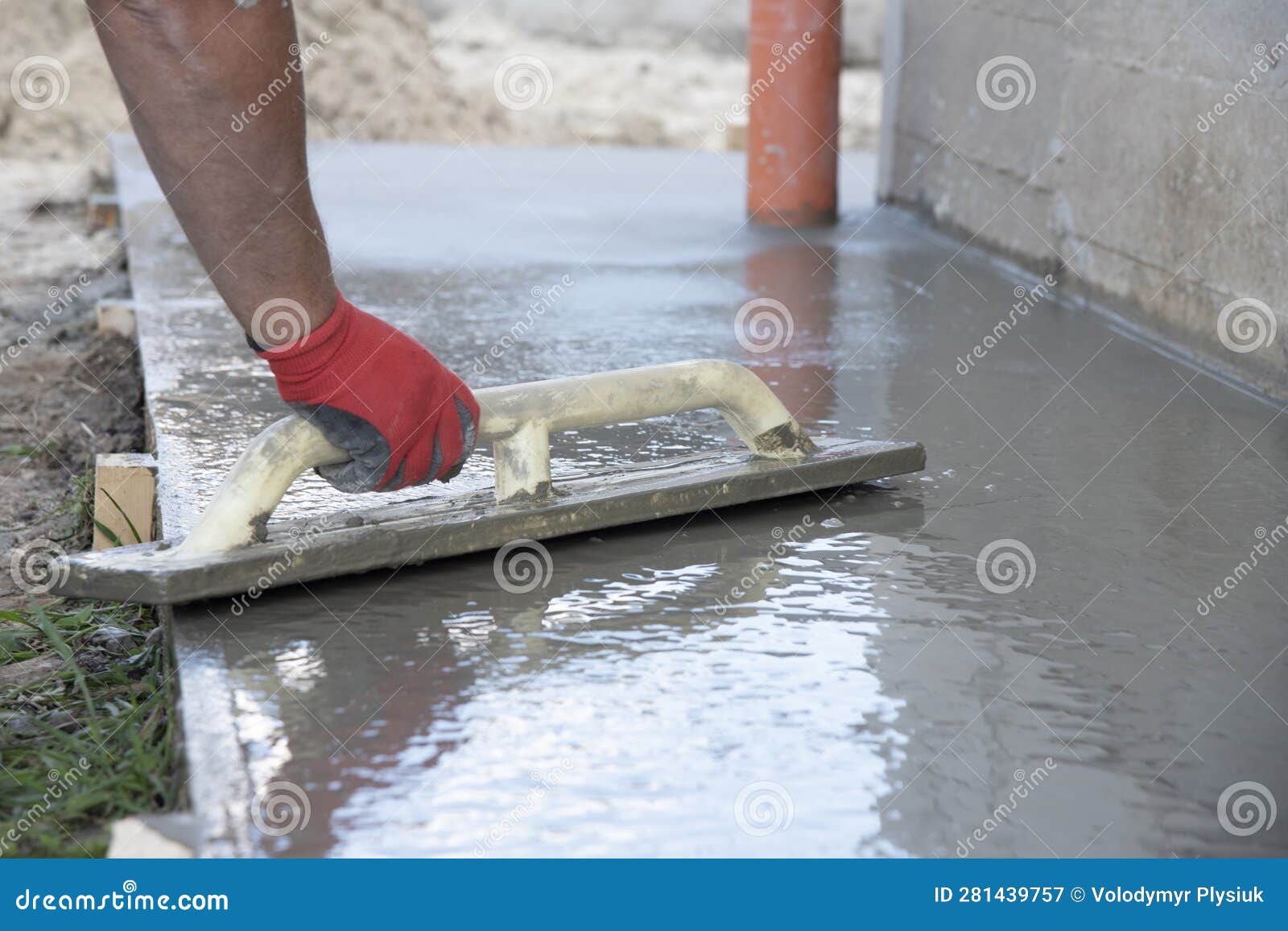 Mason Leveling and Screeding Concrete Floor Base Stock Image - Image of ... Mason Leveling and Screeding Concrete Floor Base Stock Image - Image of ...