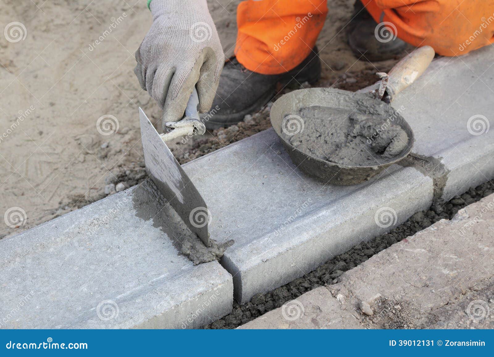 Mason using trowel stock image. Image of pavement, gloves - 39012131