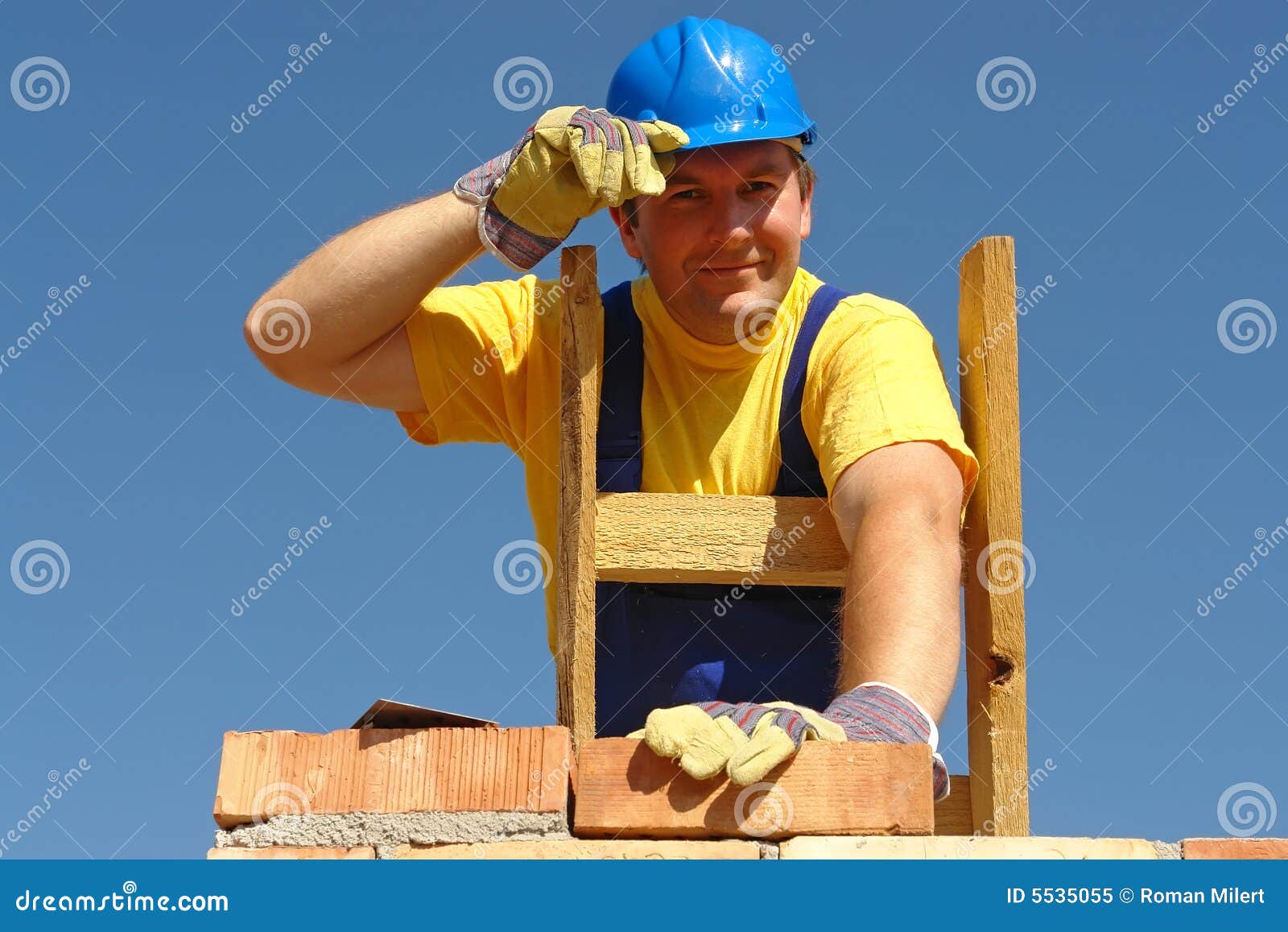 Mason at work stock image. Image of bricklayer, construction - 5535055