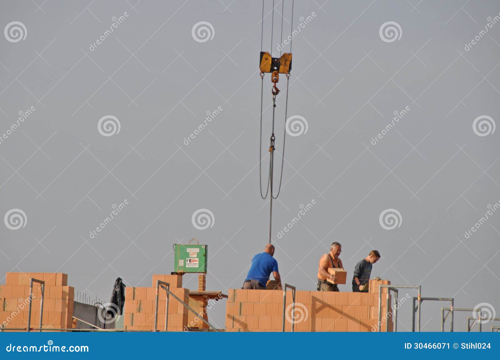 Mason at work editorial photo. Image of level, layer - 30466071