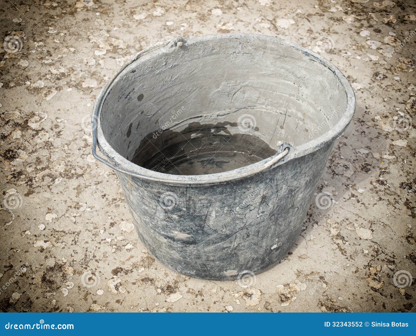 Masonry bucket stock photo. Image of trowel, masonry - 32343552