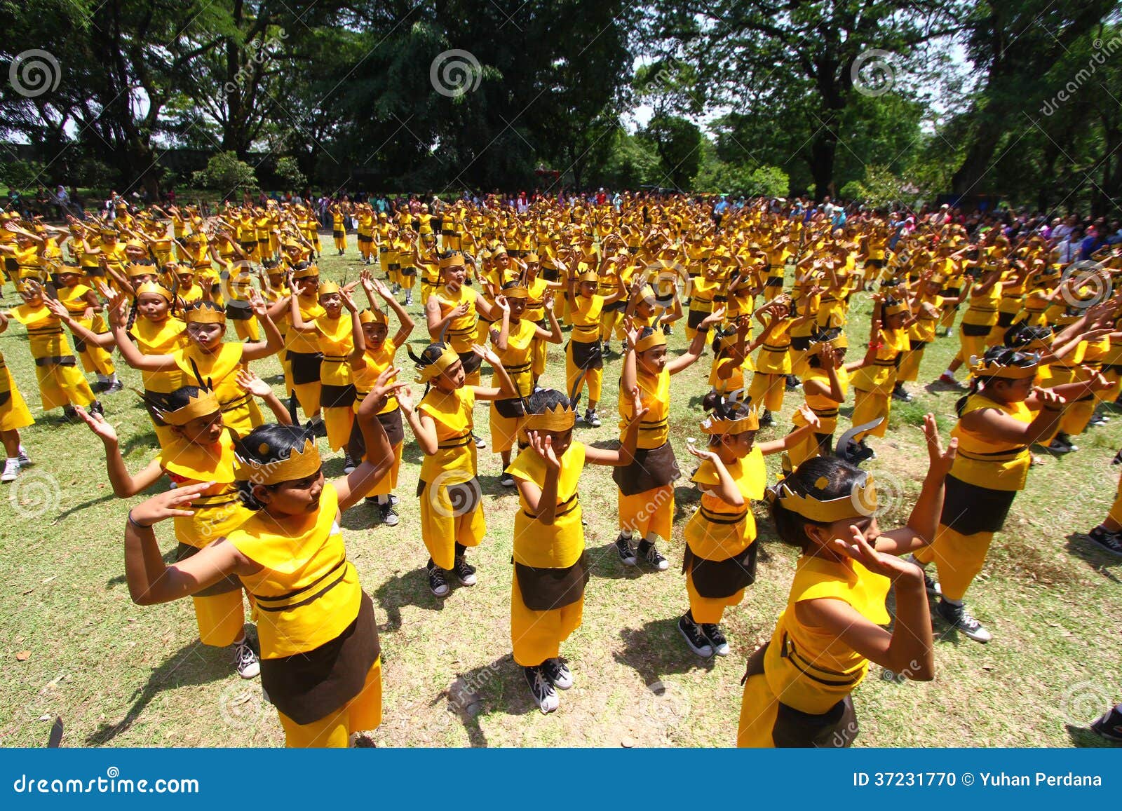Mass dance editorial image. Image of deer, java, humans - 37231770
