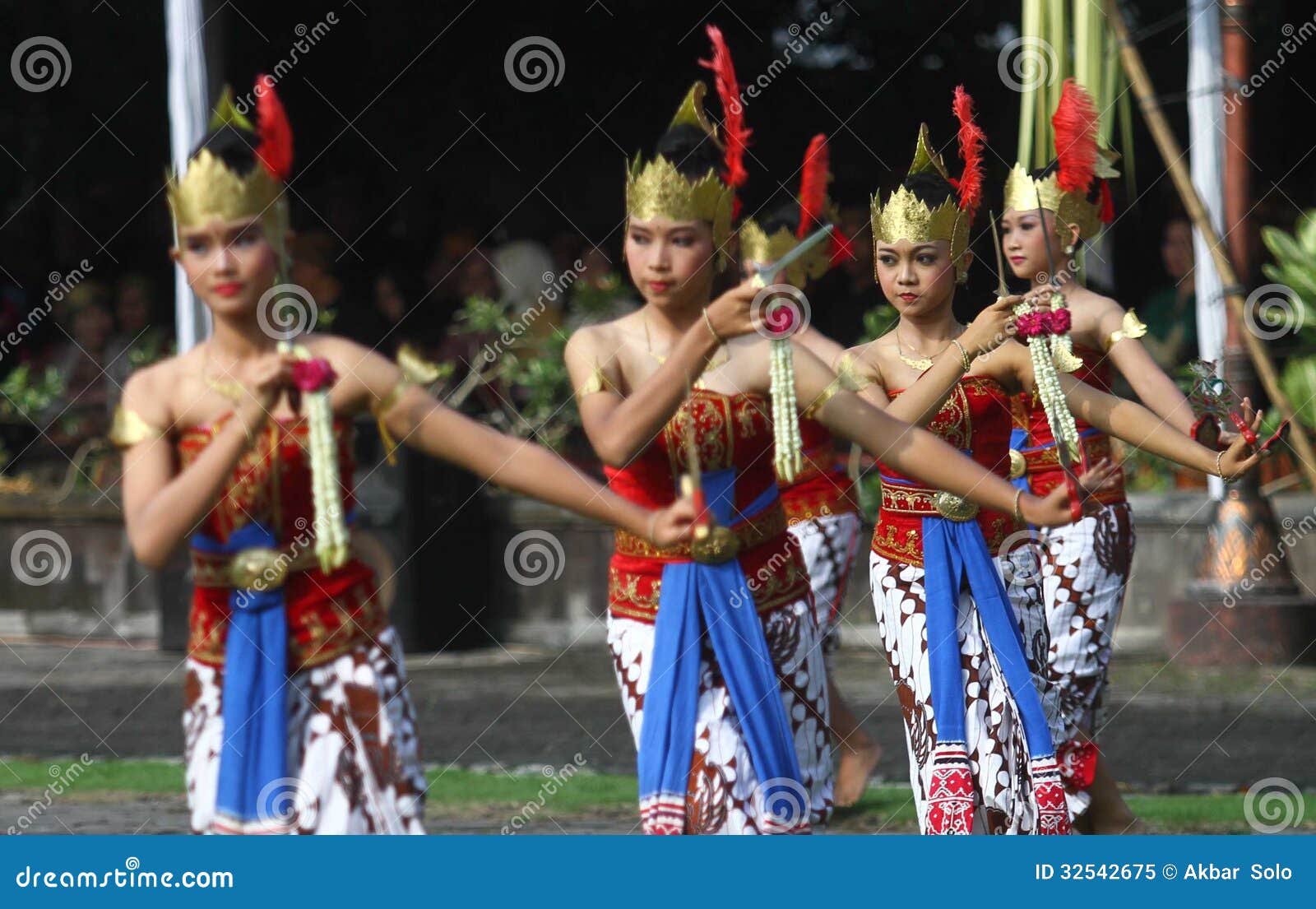 Mass dance editorial image. Image of perform, travel - 32542675