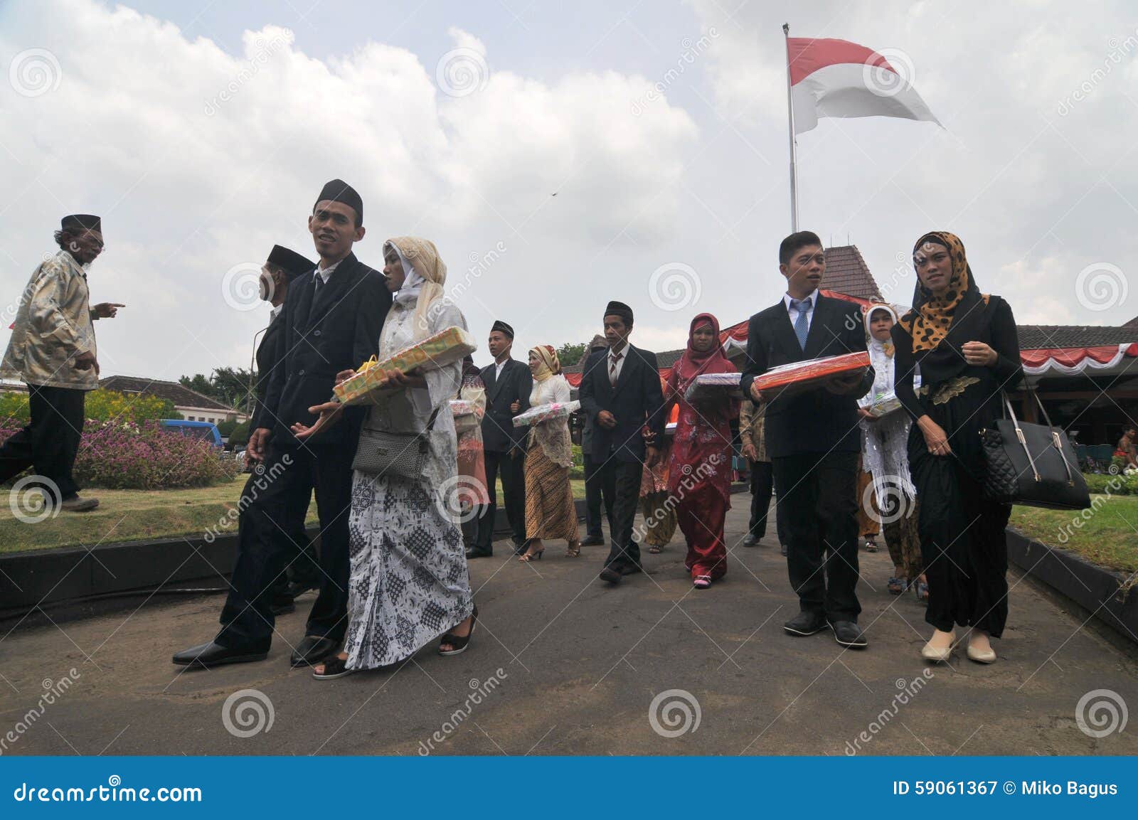 Mass Wedding Ceremony in Indonesia Editorial Photography - Image of ...