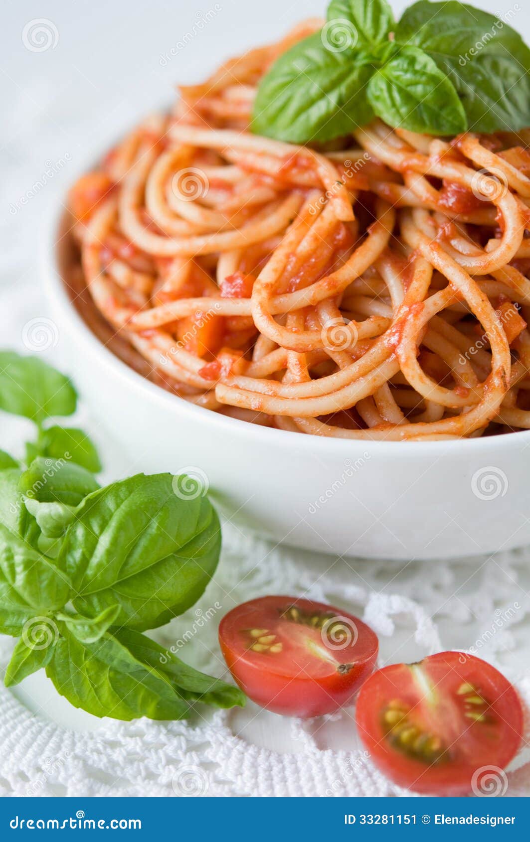 Massa Com Molho E Tomates De Tomate Imagem de Stock - Imagem de ...