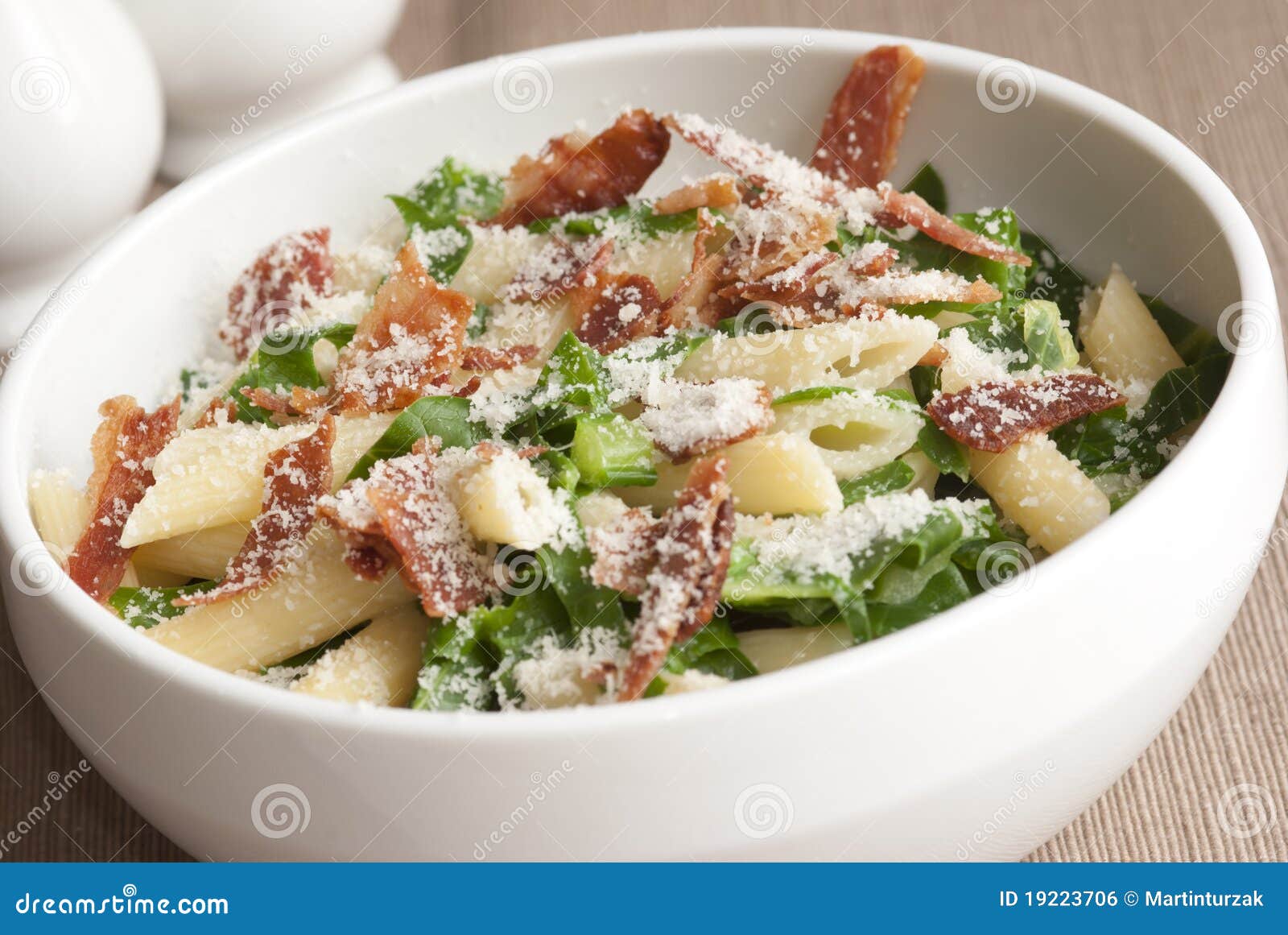 Massa da primavera foto de stock. Imagem de couve, bacia - 19223706