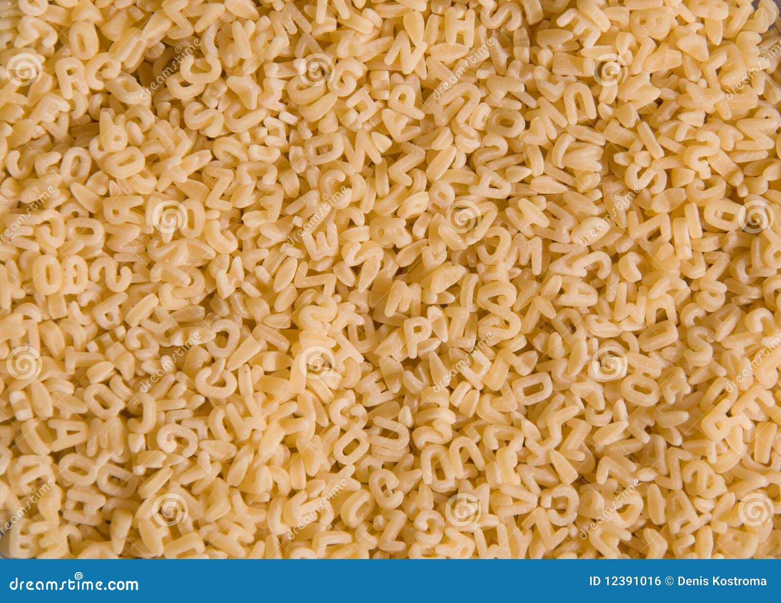 Massa Sob a Forma Das Letras Foto de Stock - Imagem de amarelo ...