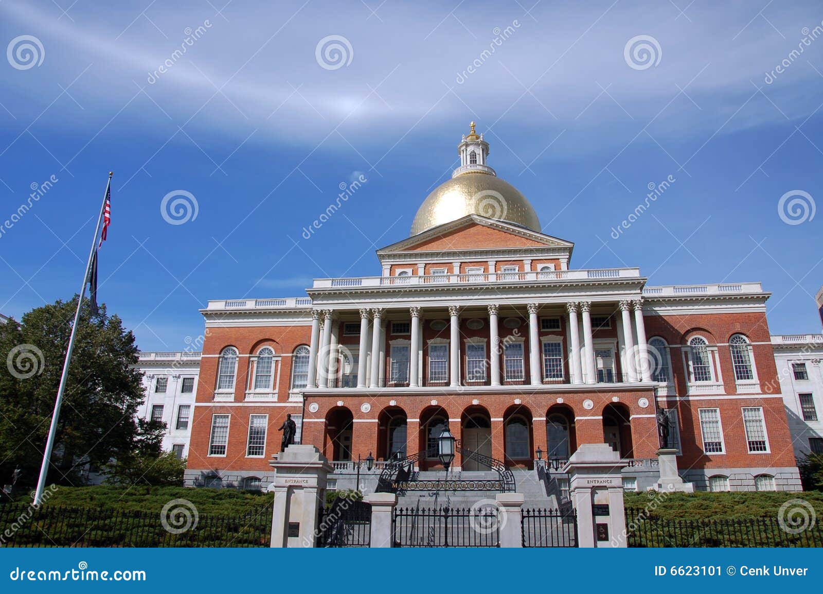 Massachusetts State House stock image. Image of flag, boston - 6623101