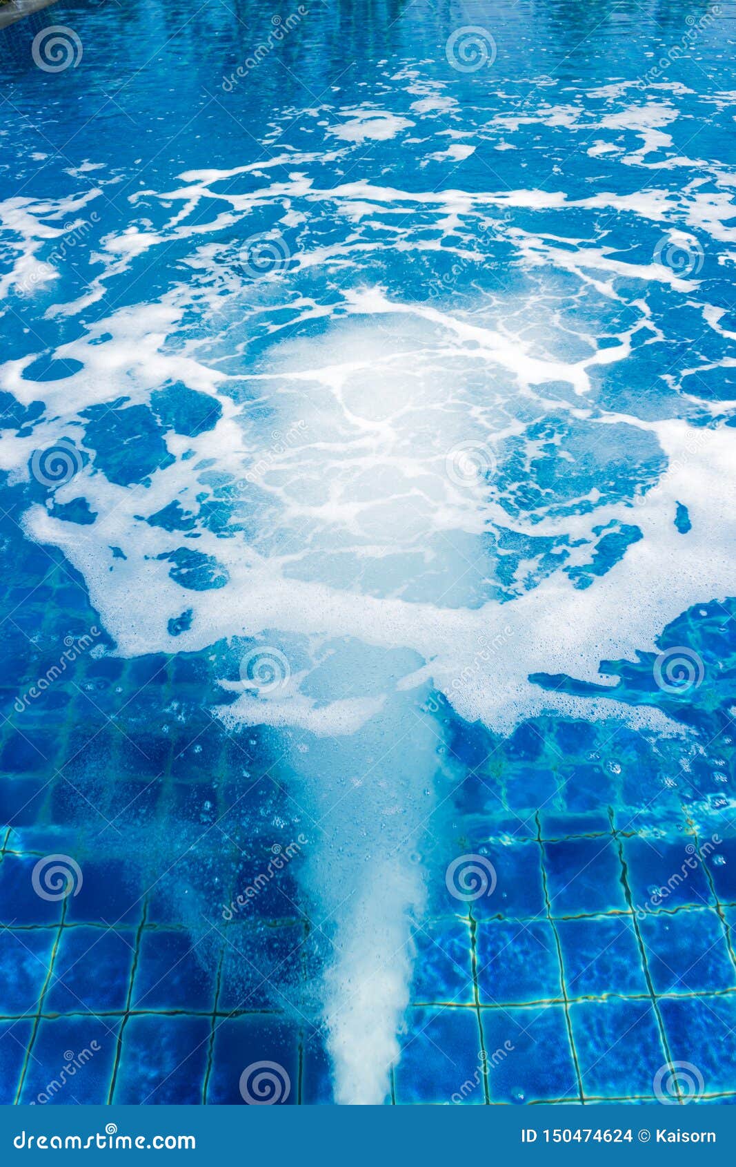 Swimming And Bubbles Royalty-Free Stock Photo | CartoonDealer.com #2774277