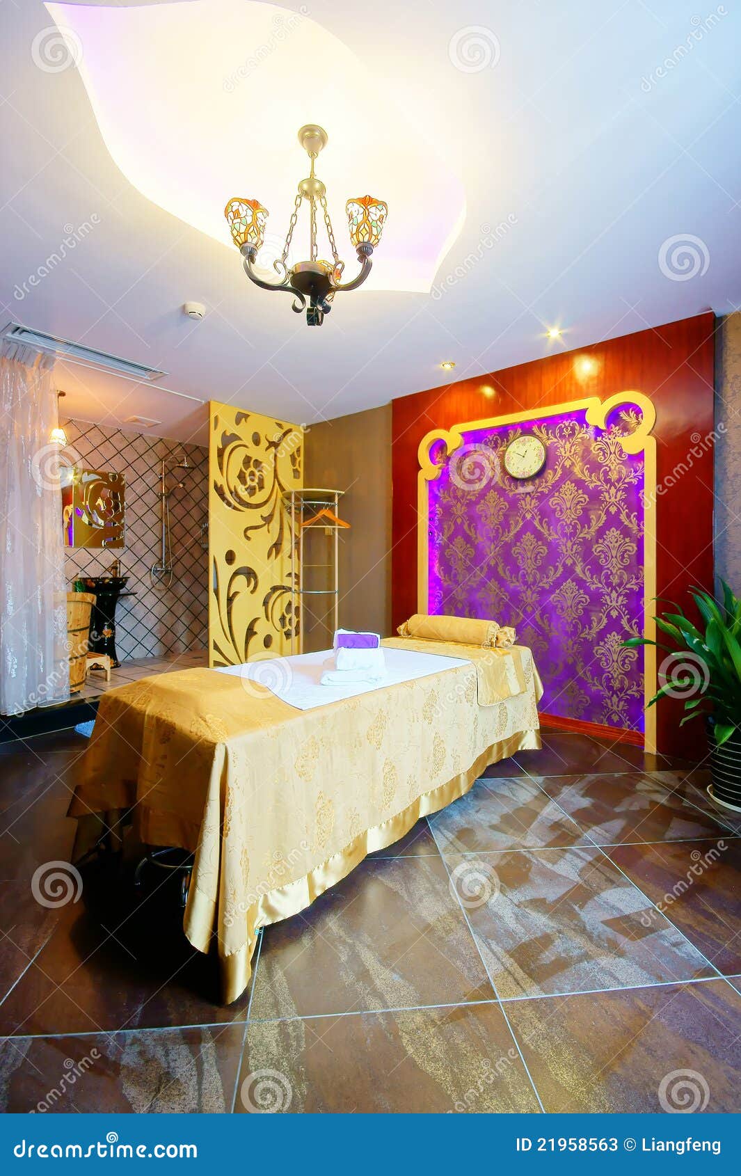 Massage table stock image. Image of sofas, room, cleaning - 21958563