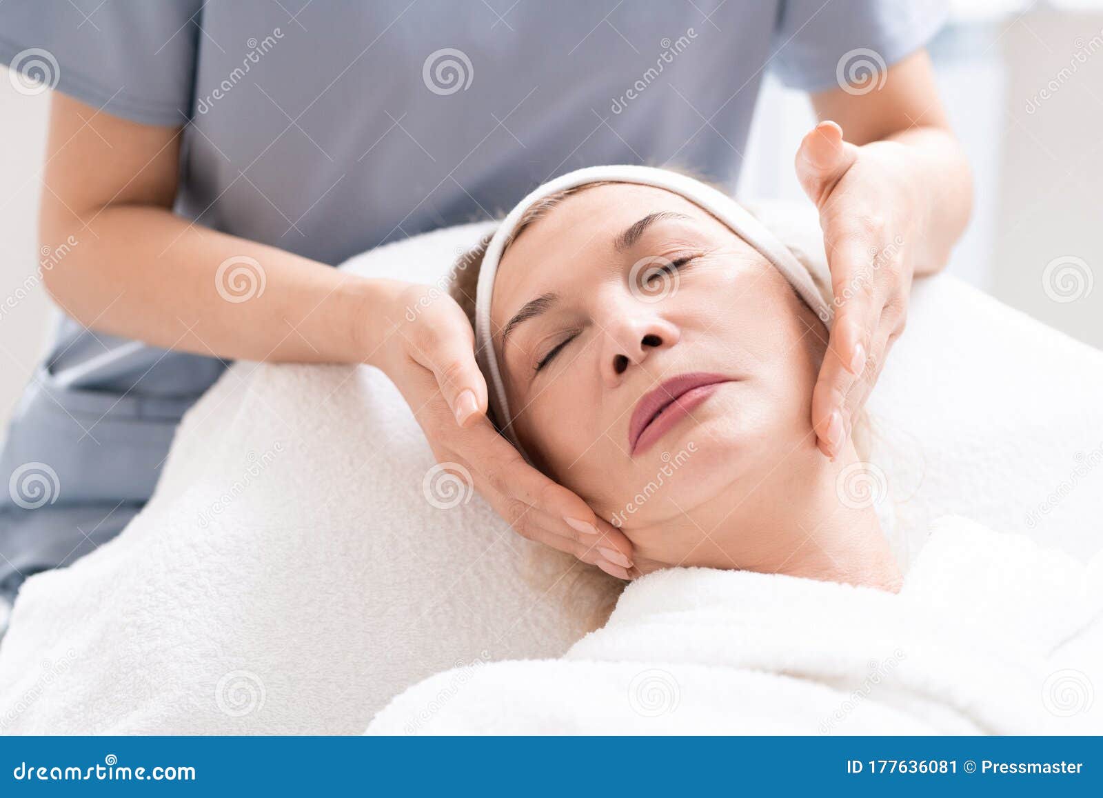 Massaging Face Of Client Stock Image Image Of Wellbeing 177636081