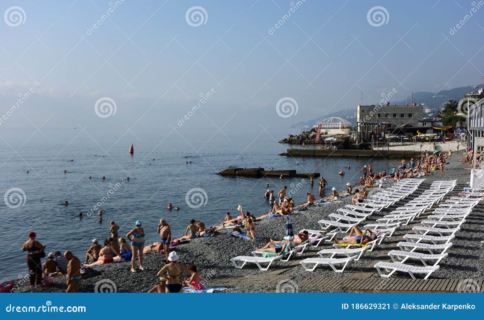 Massandra beach of Yalta editorial photo. Image of velvet - 186629321