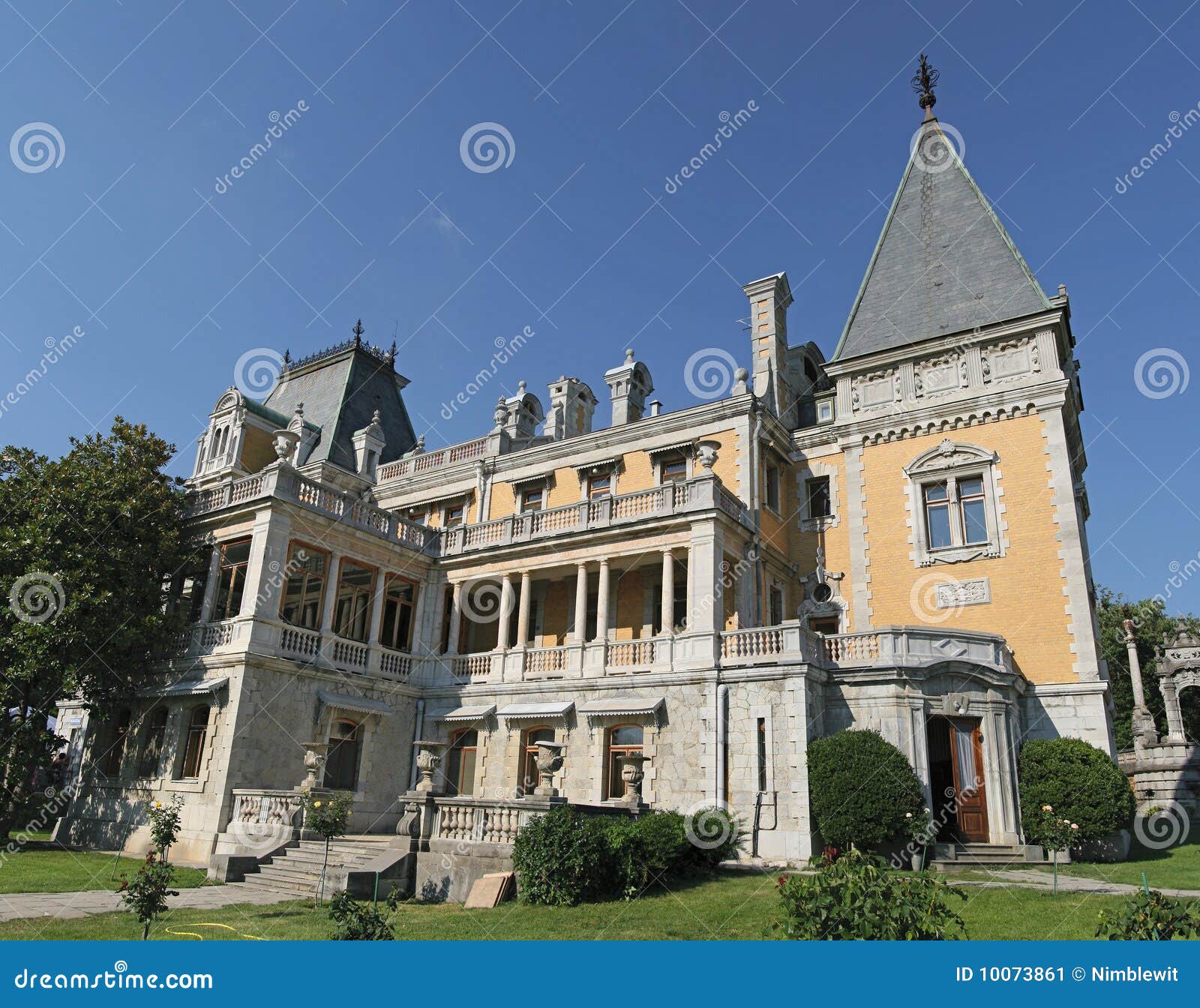 Massandra Palace stock image. Image of monument, beautiful - 10073861