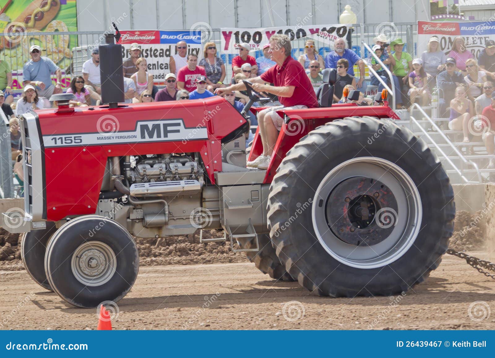 Massey Ferguson 1155 Pulling Close Up Editorial Photography - Image of ...