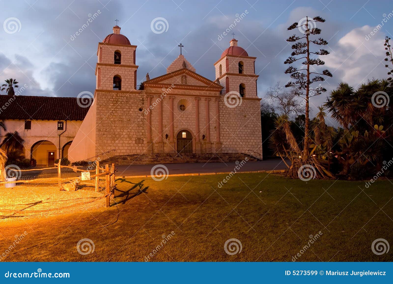Massion Santa Barbara stock image. Image of mission, religion - 5273599