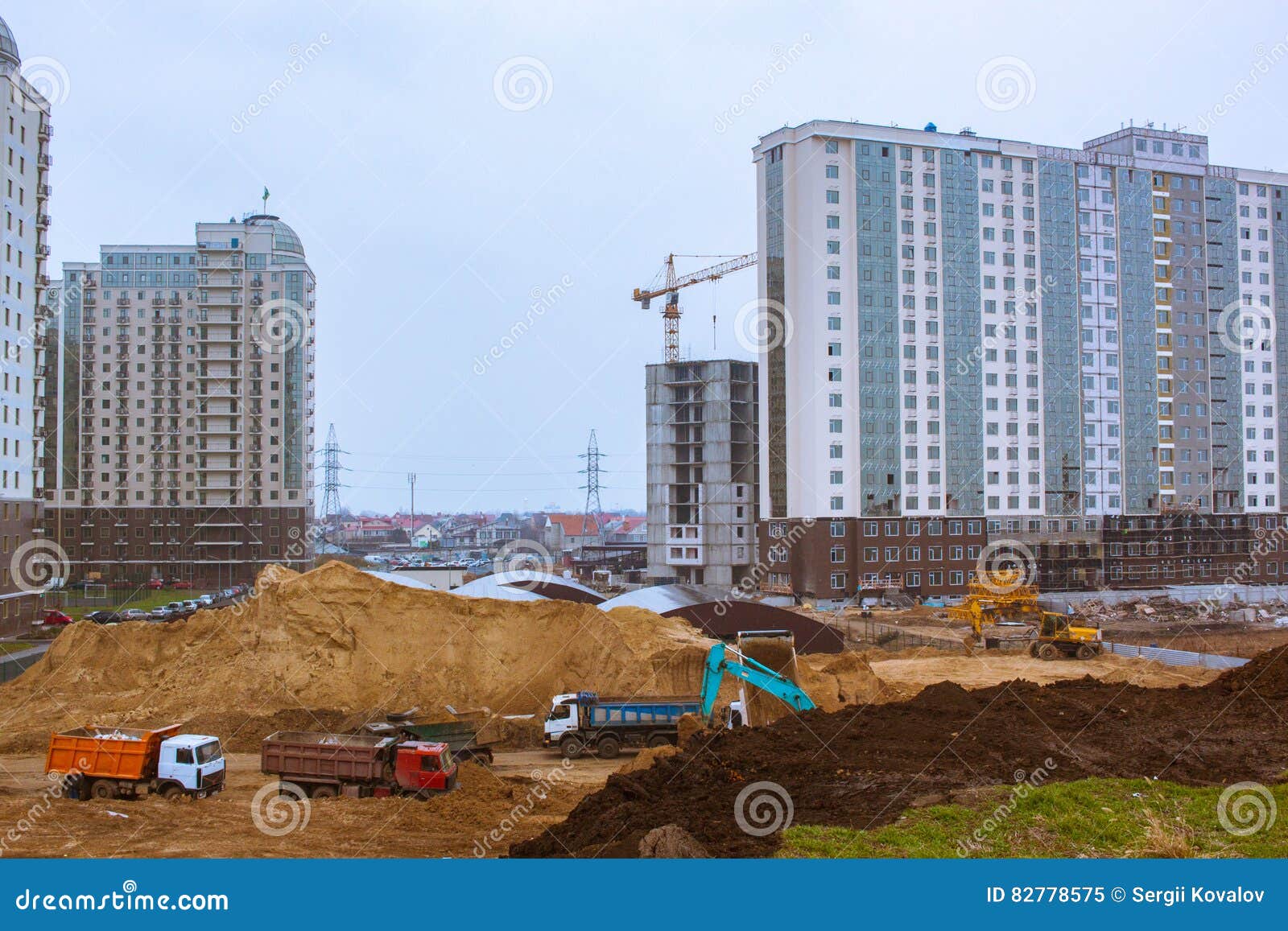 Massive Building Under Construction Stock Image - Image of ...