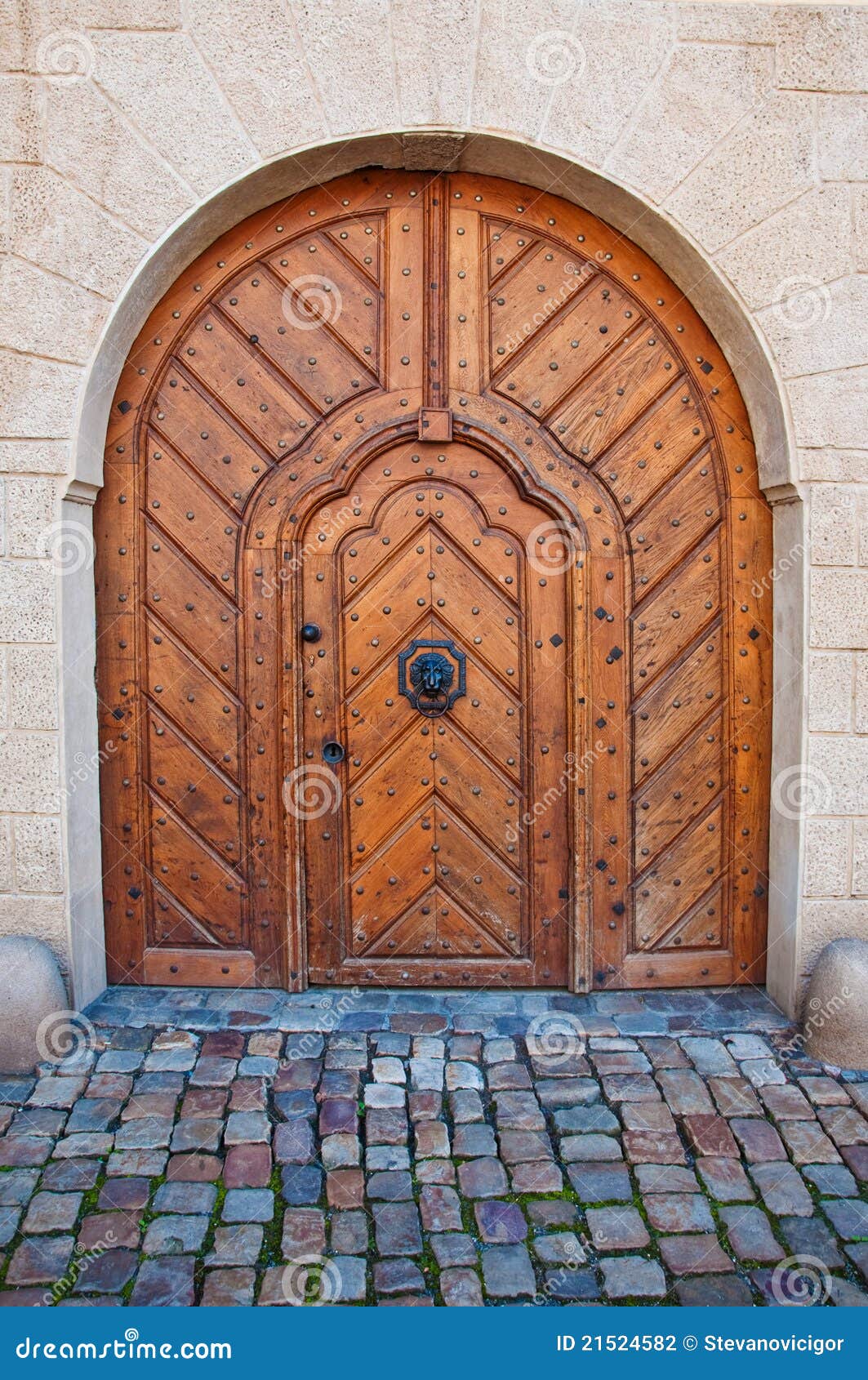 Massive wooden door stock photo. Image of cathedral, building - 21524582
