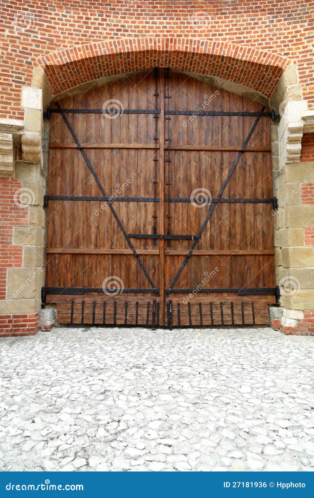 Massive wooden door stock photo. Image of brown, lines - 27181936