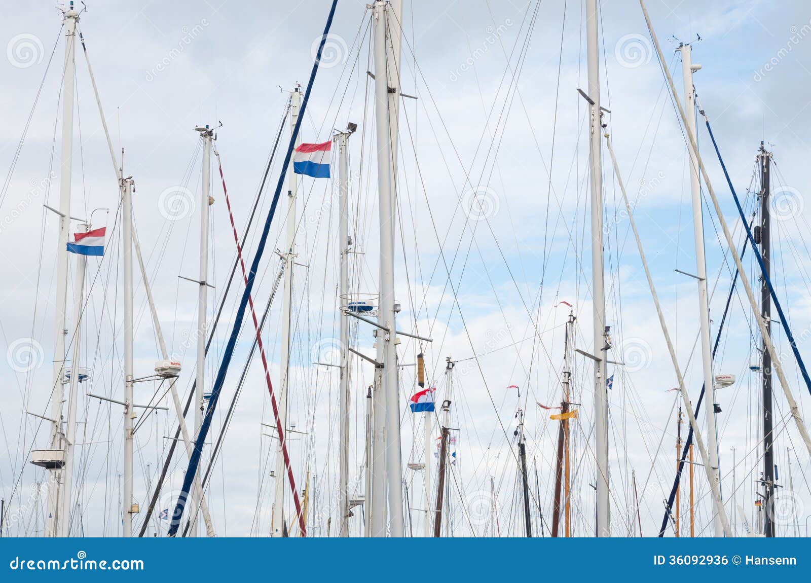 Masten van zeilboten stock foto. Image of lijn, marine - 36092936