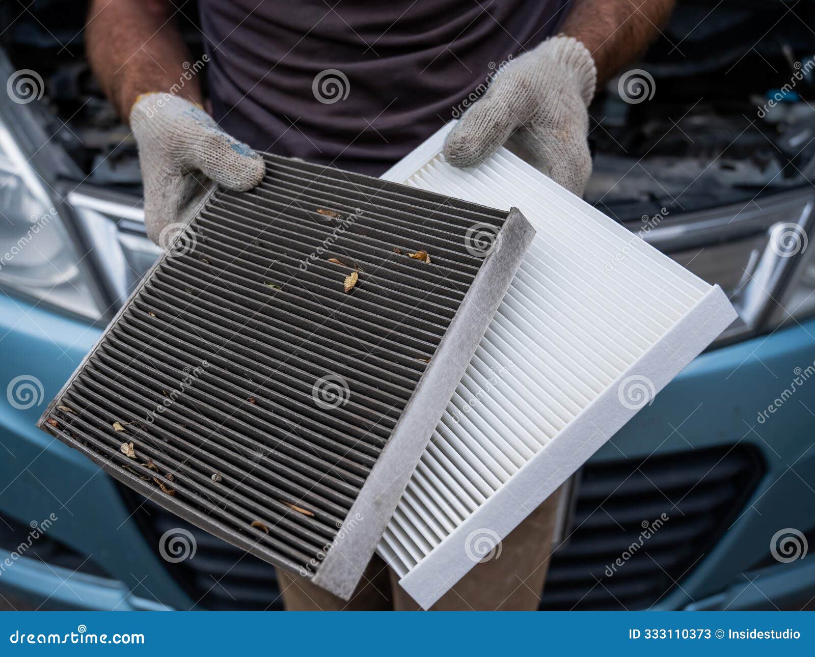 The Master Changes the Cabin Air Filter of the Car. Stock Image - Image ...
