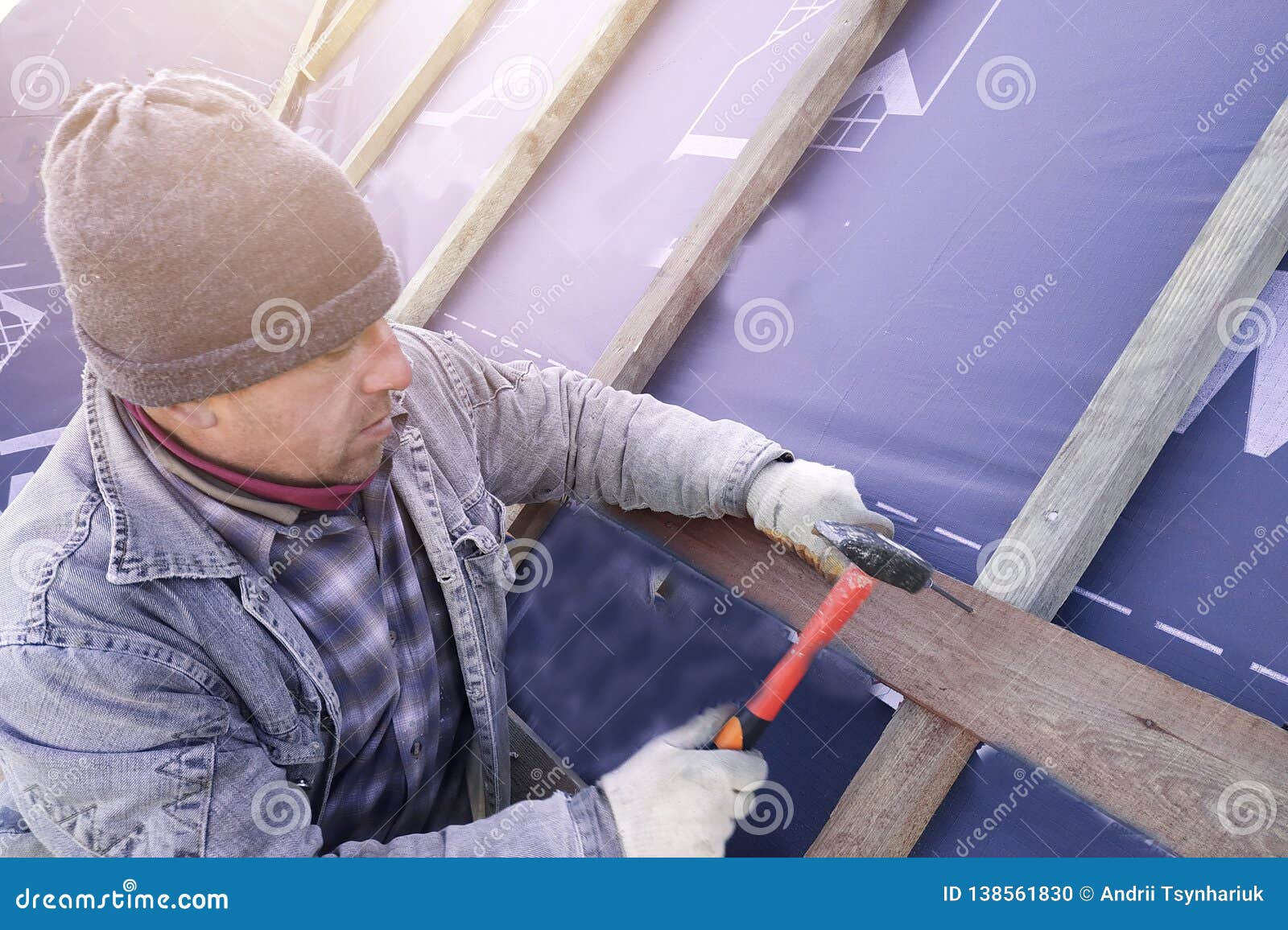 The Master Clogs the Nail into a Beam, Fixing this Gidrorizer To the ...