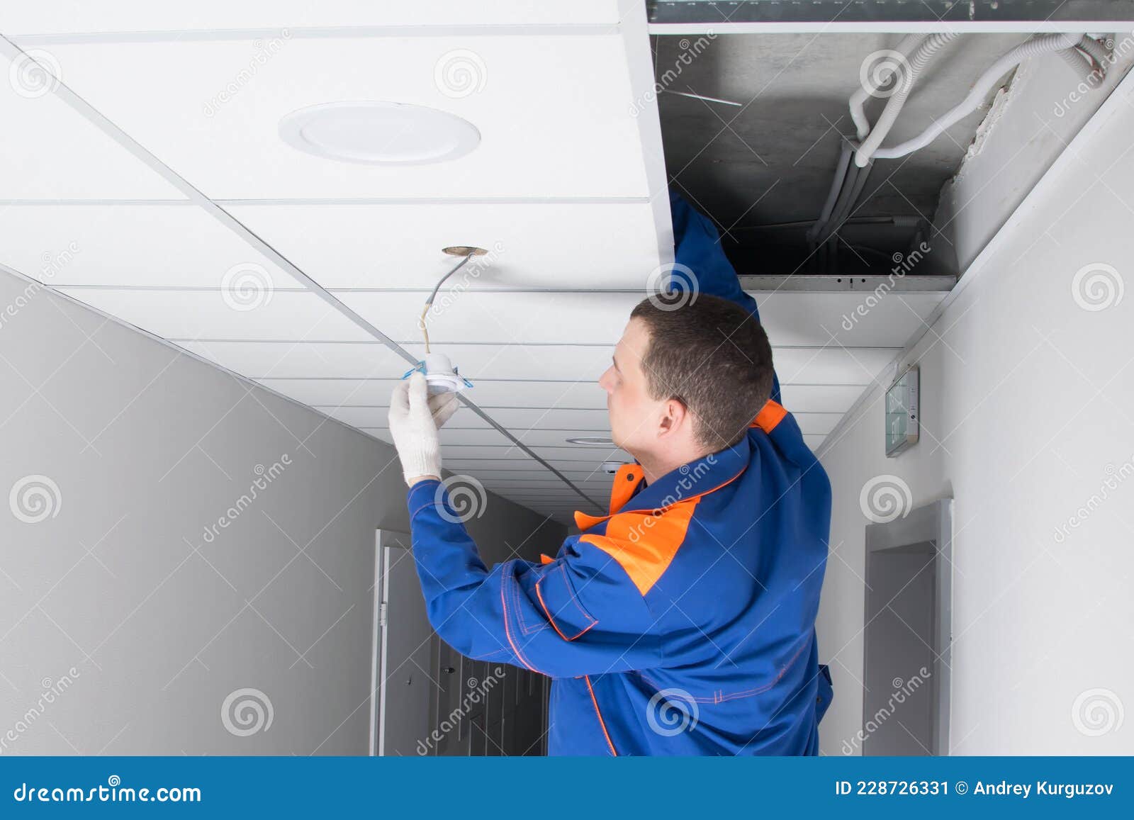 Master for Installation of Hidden Wiring and Electrical Appliances ...